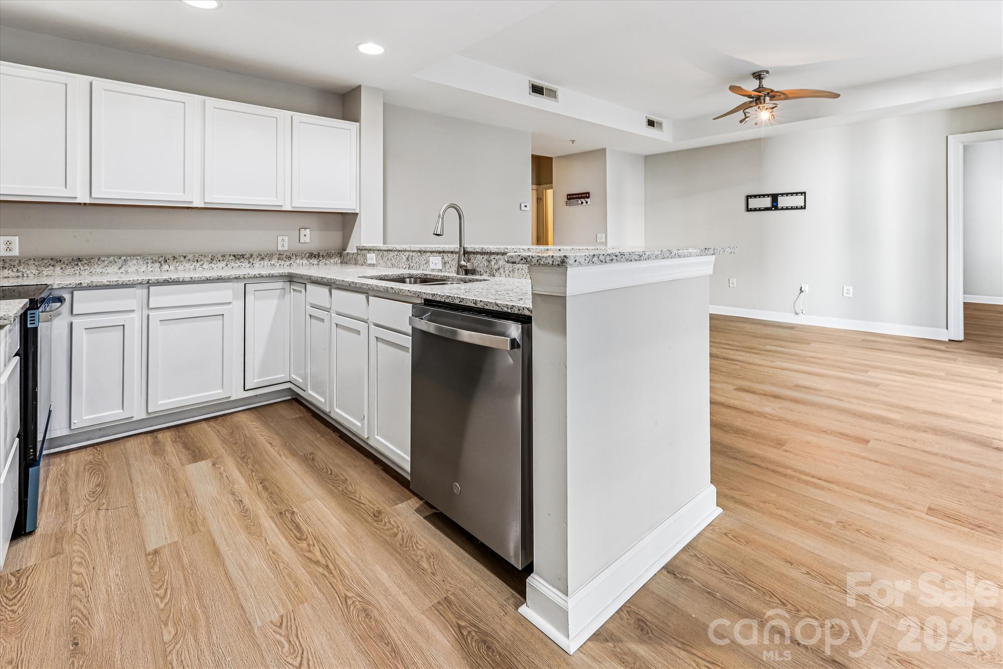 Photo 18 of 718 W Trade Street302, Charlotte, NC