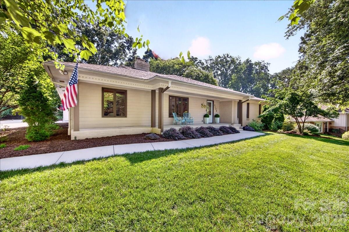 Photo 3 of 1128 Court Drive, Charlotte, NC