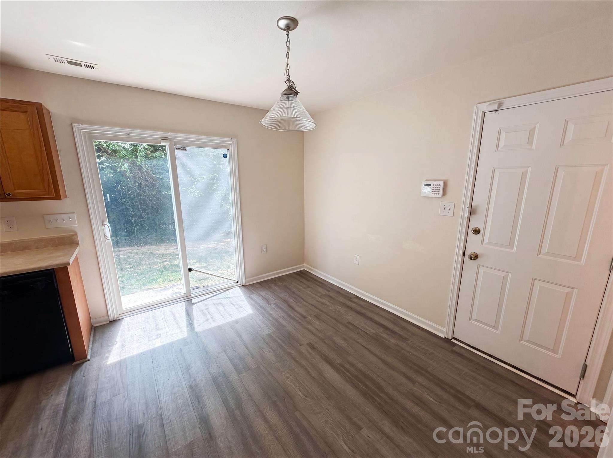 Photo 6 of 1131 Jordans Pond Lane, Charlotte, NC