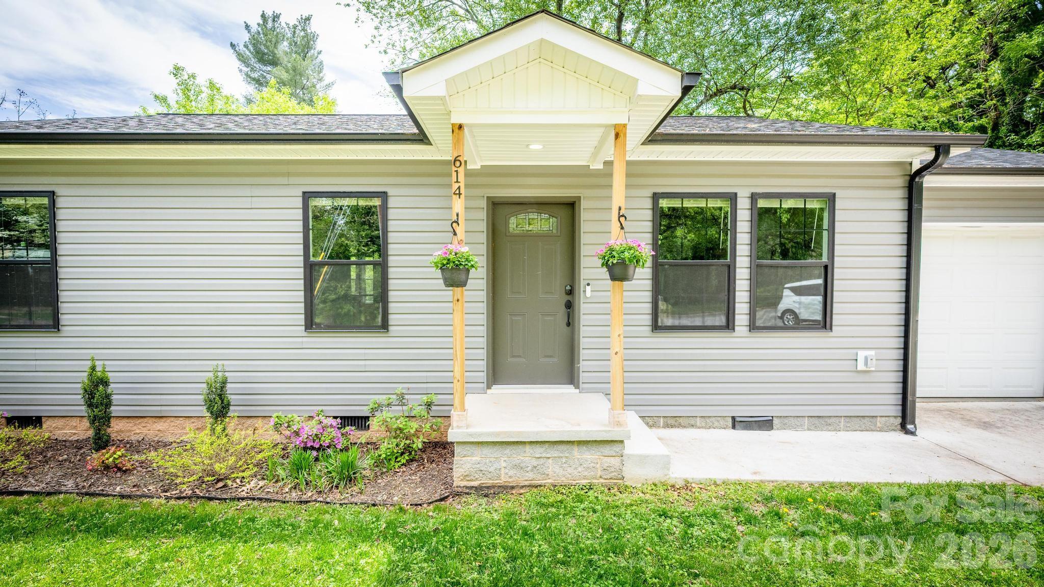 Photo 4 of 614 E Front Street, Statesville, NC