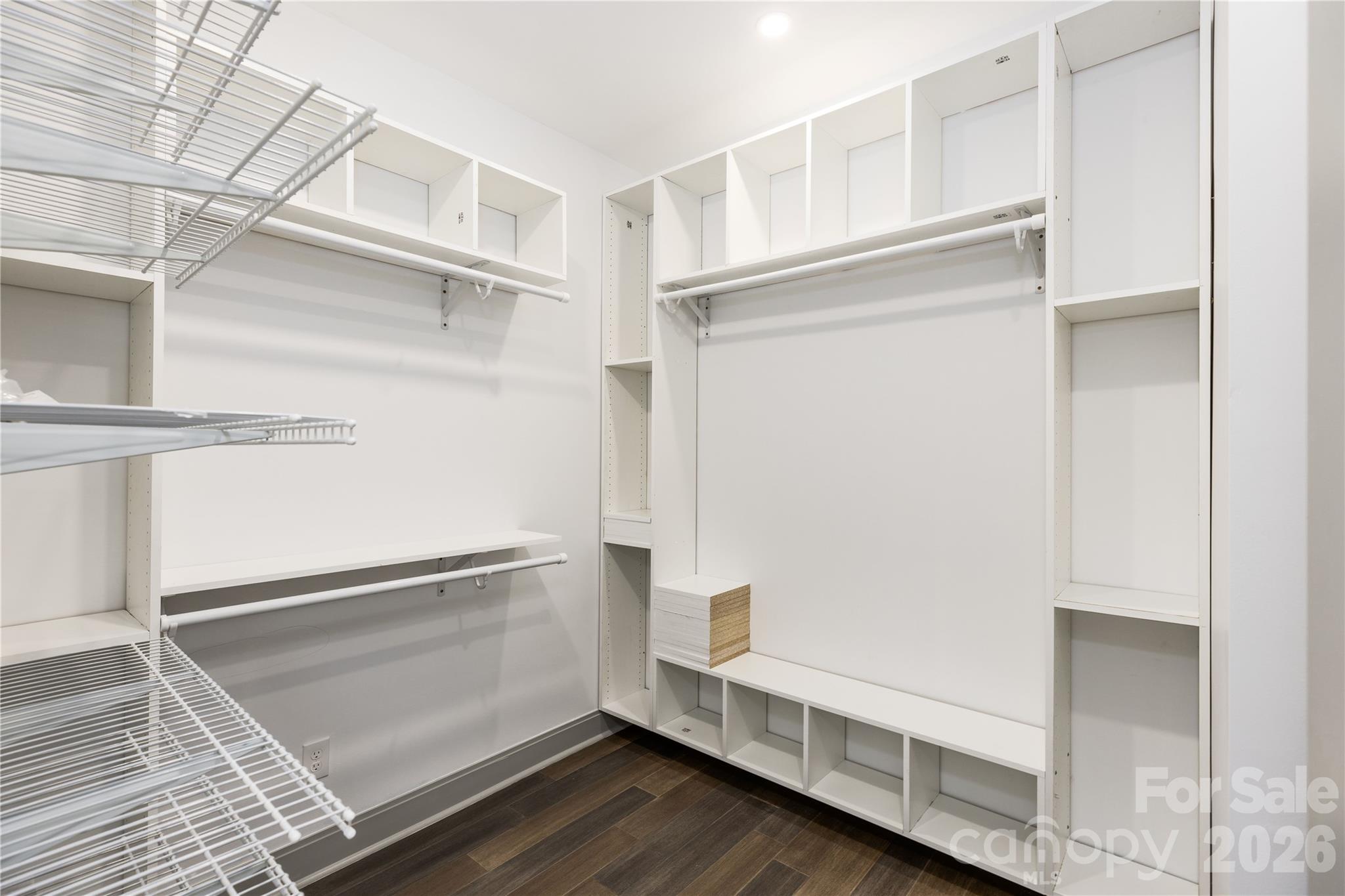 Photo 4 of 6721 Knightswood Drive, Charlotte, NC