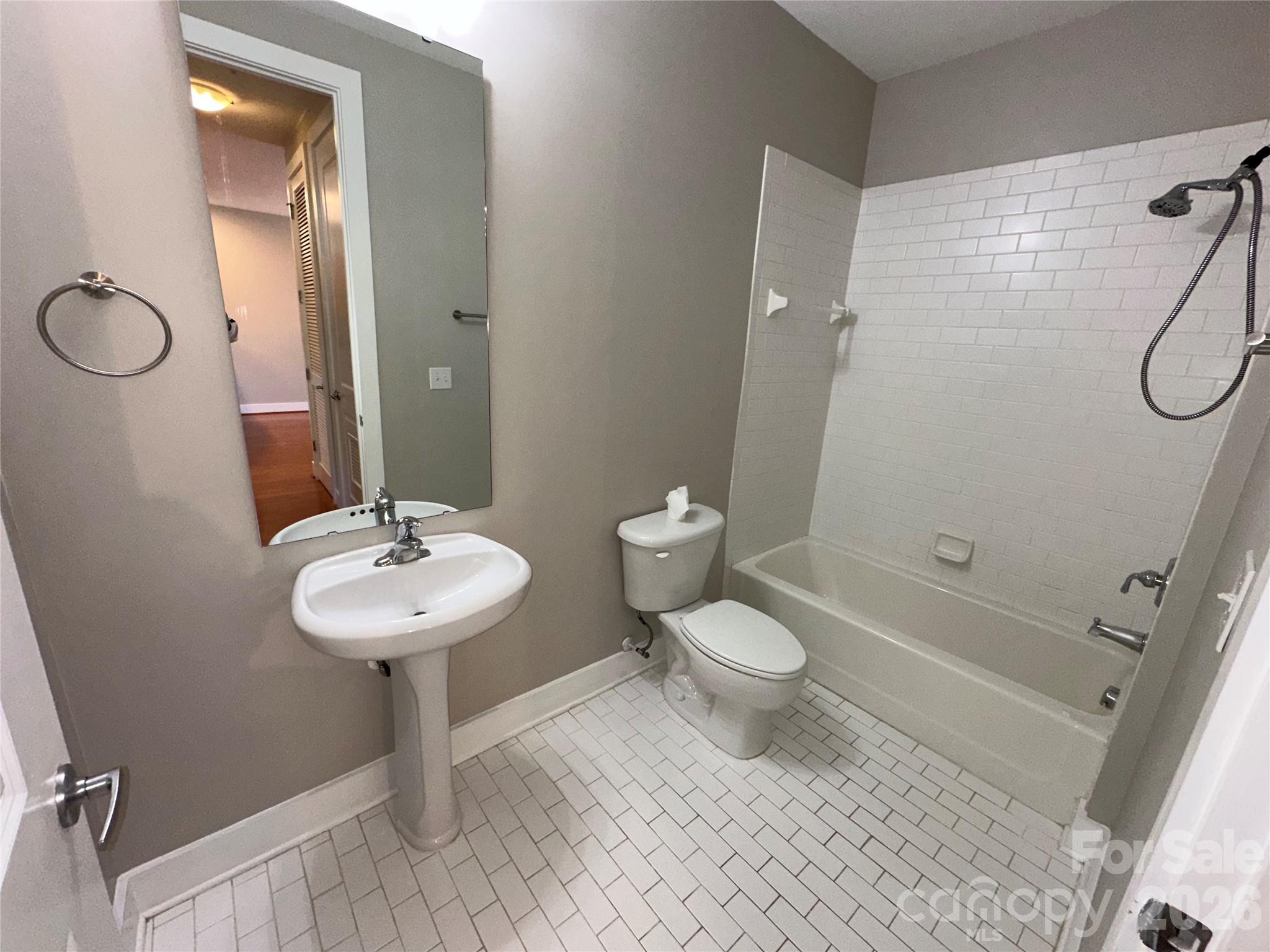 Photo 15 of 1101 W 1st Street, Charlotte, NC