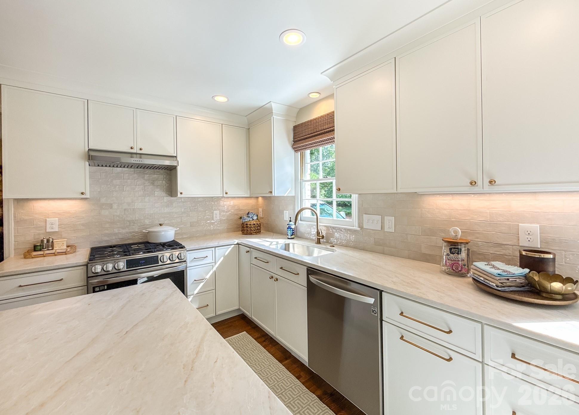 Photo 9 of 1301 E Barden Road, Charlotte, NC