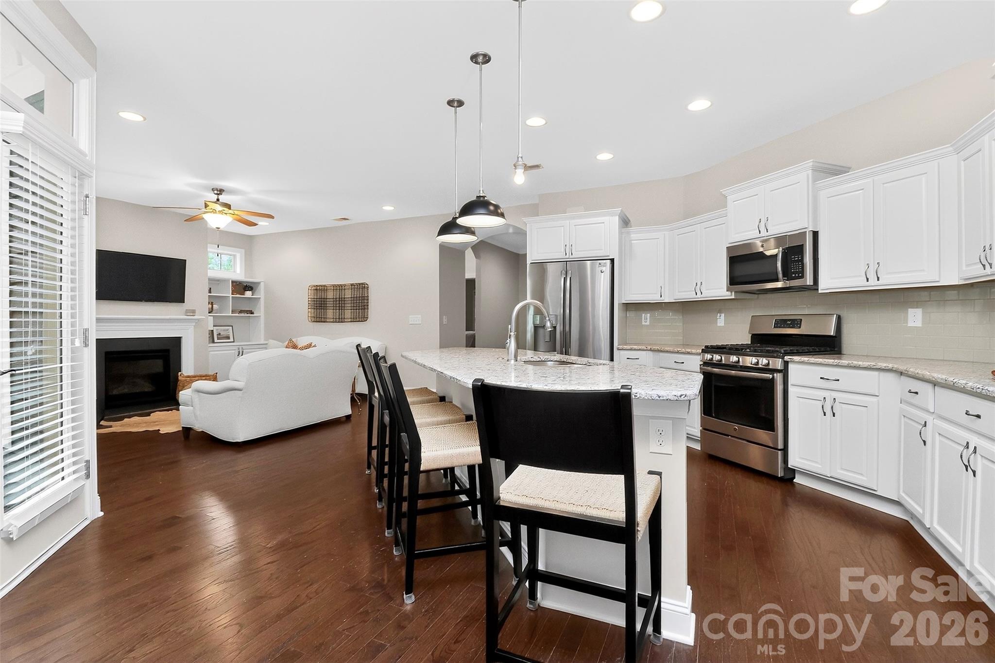 Photo 4 of 7933 Parknoll Drive, Huntersville, NC