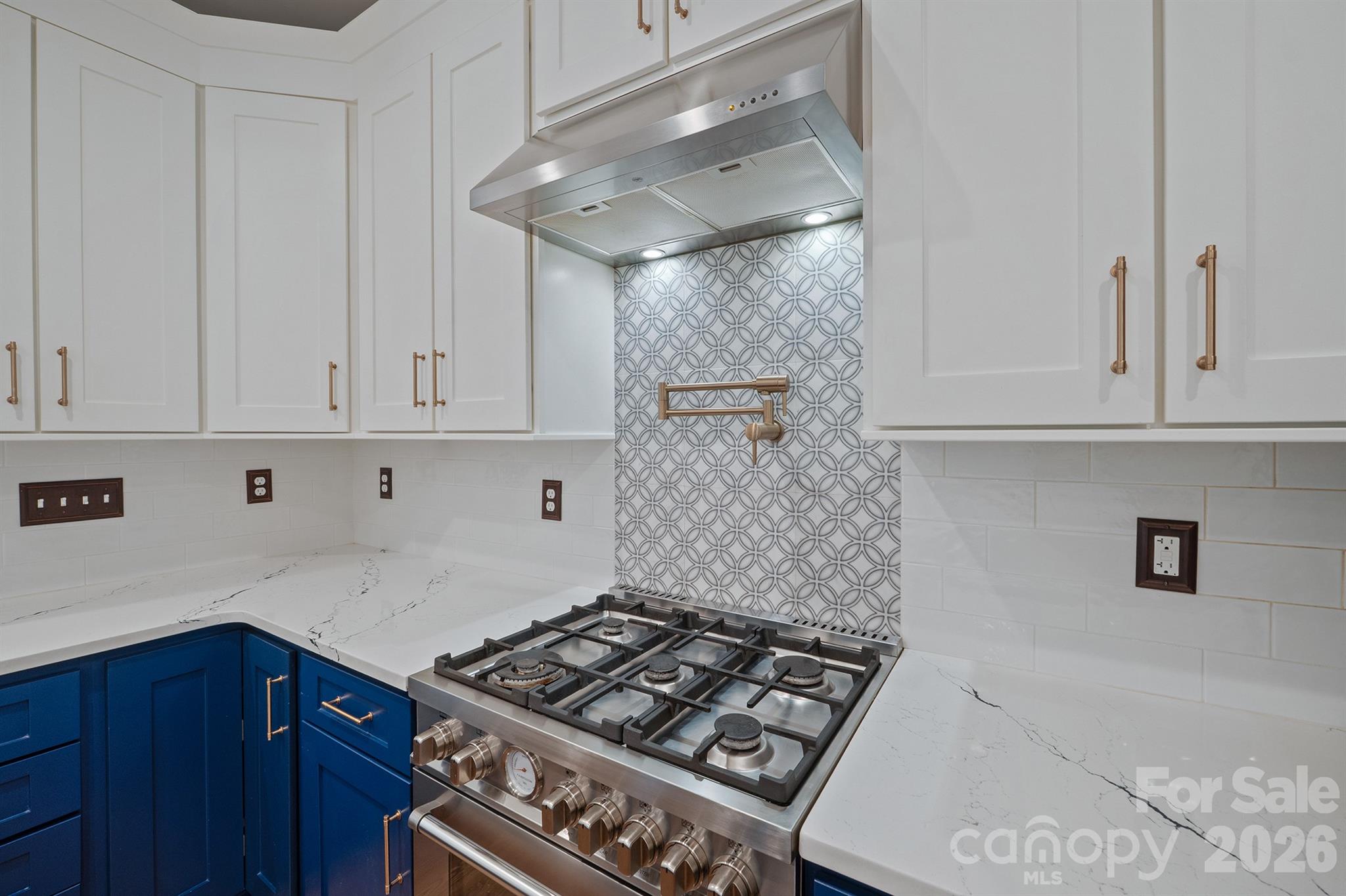 Photo 4 of 14506 Harvington Drive, Huntersville, NC