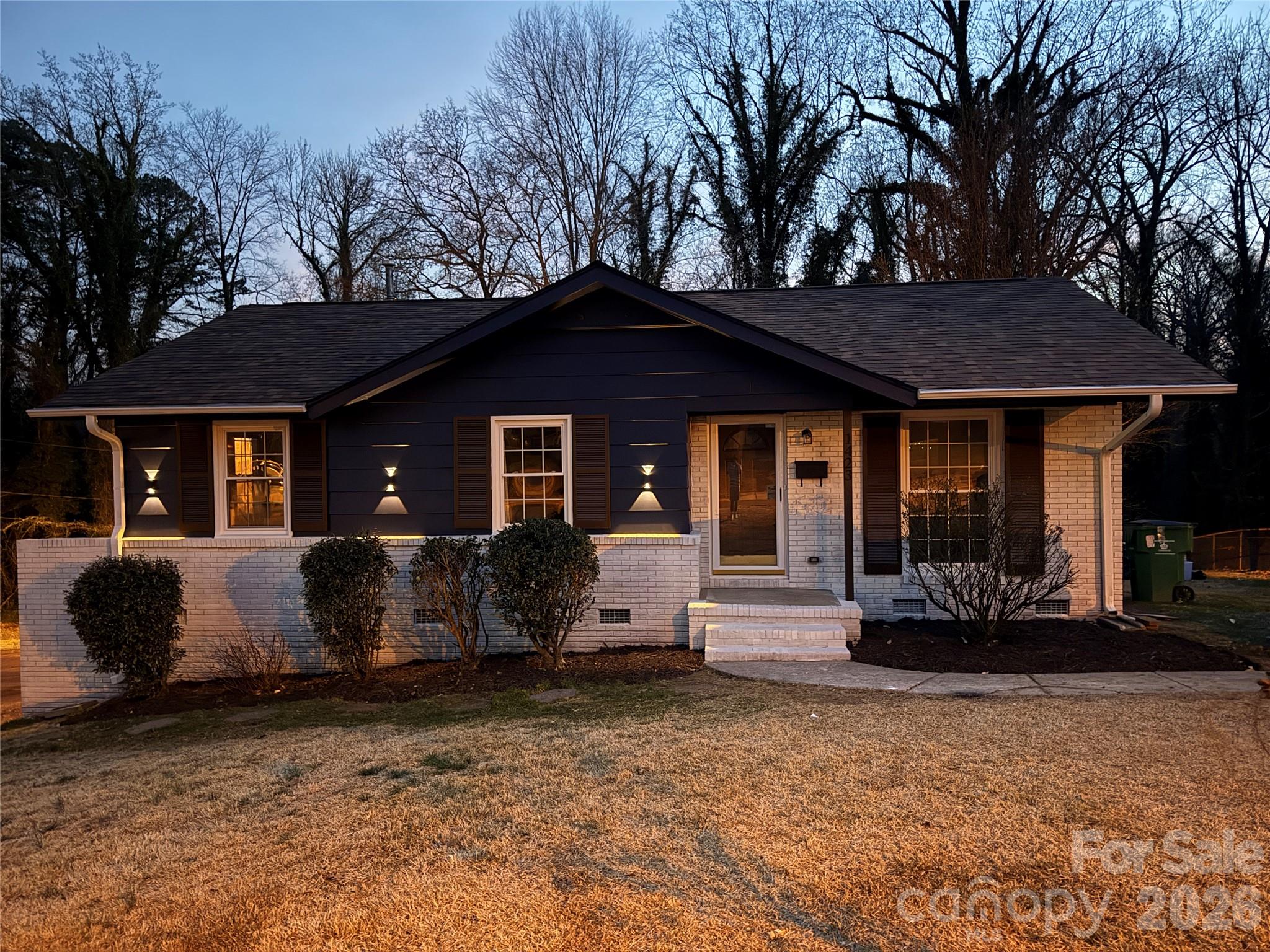 Photo 2 of 1423 Chelveston Drive, Charlotte, NC