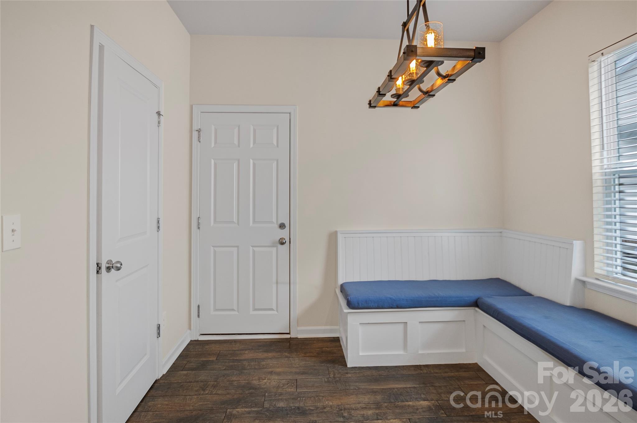 Photo 7 of 7019 Thornrose Drive, Charlotte, NC