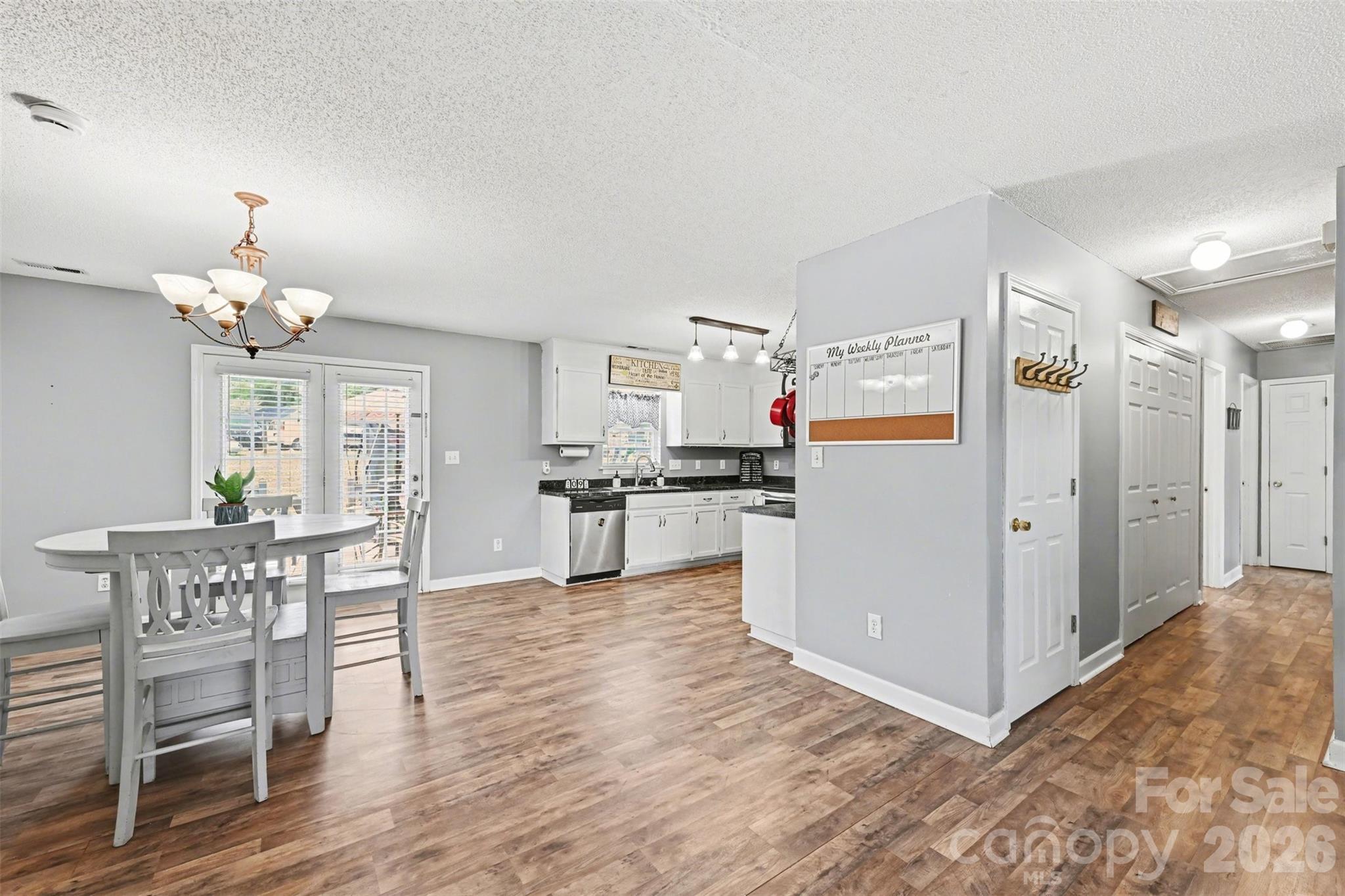 353 Woodlawn Avenue, Mount Holly, NC - photo 10 of 29