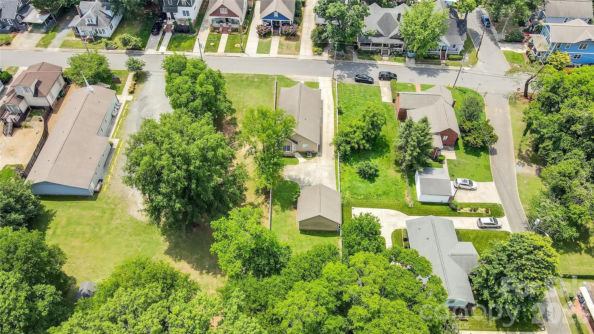 Home for sale at 309 Mill Road, Charlotte, NC — photo 4 of 46