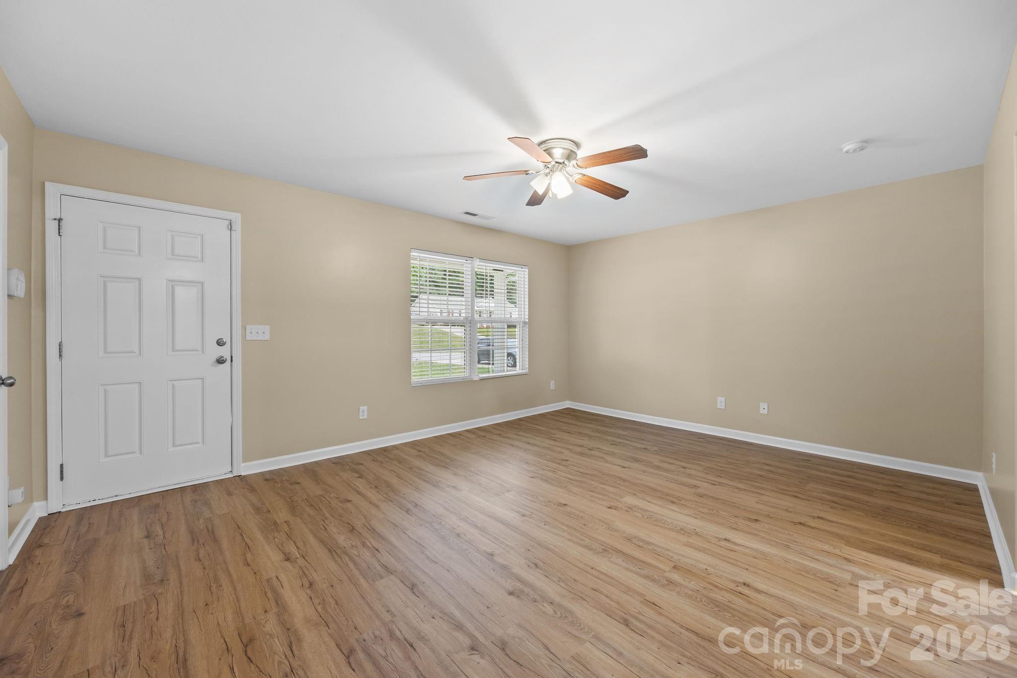 Photo 3 of 2010 E Park Drive, Lancaster, SC