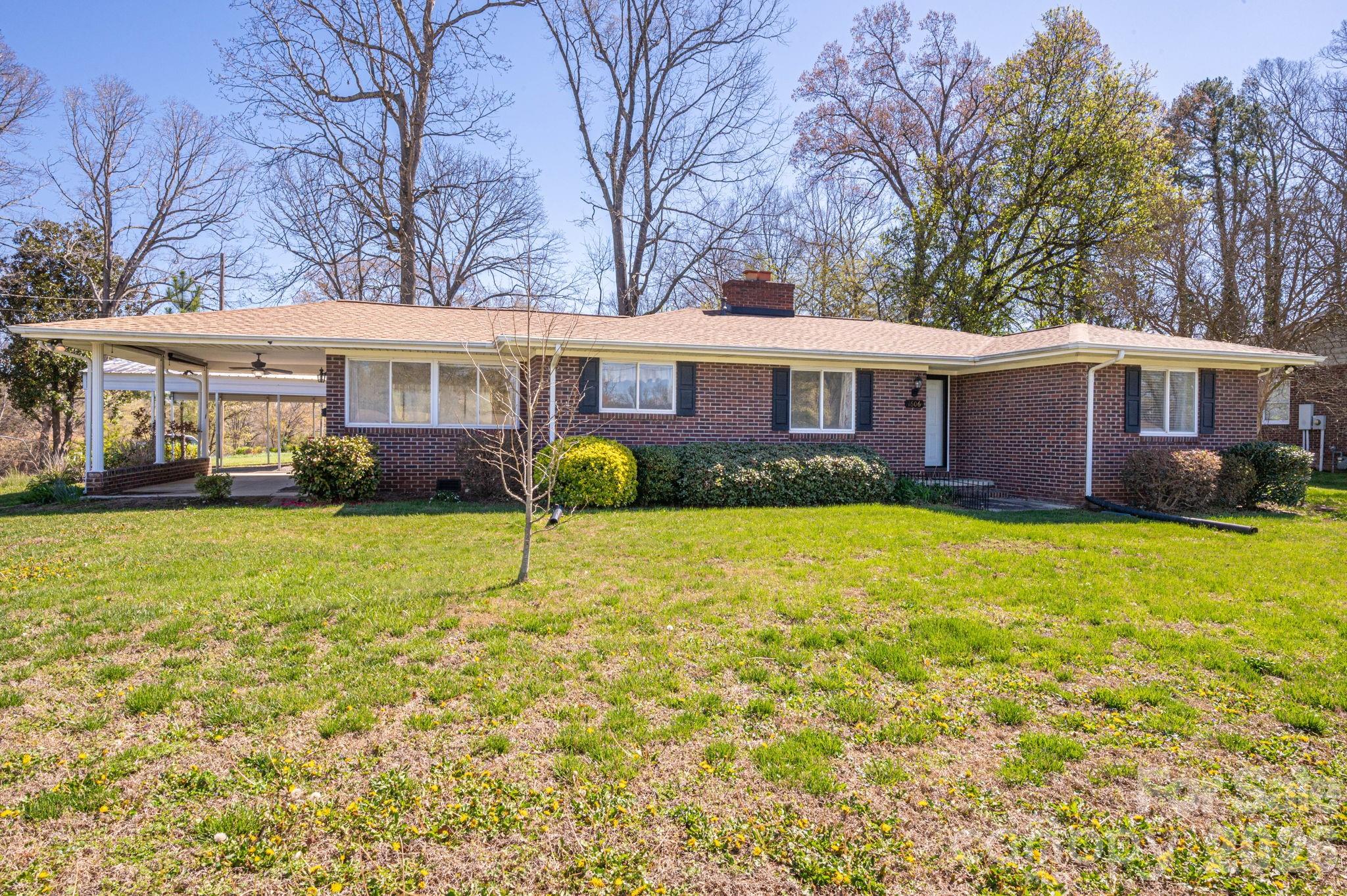 1606 Davis Park Road, Gastonia, NC