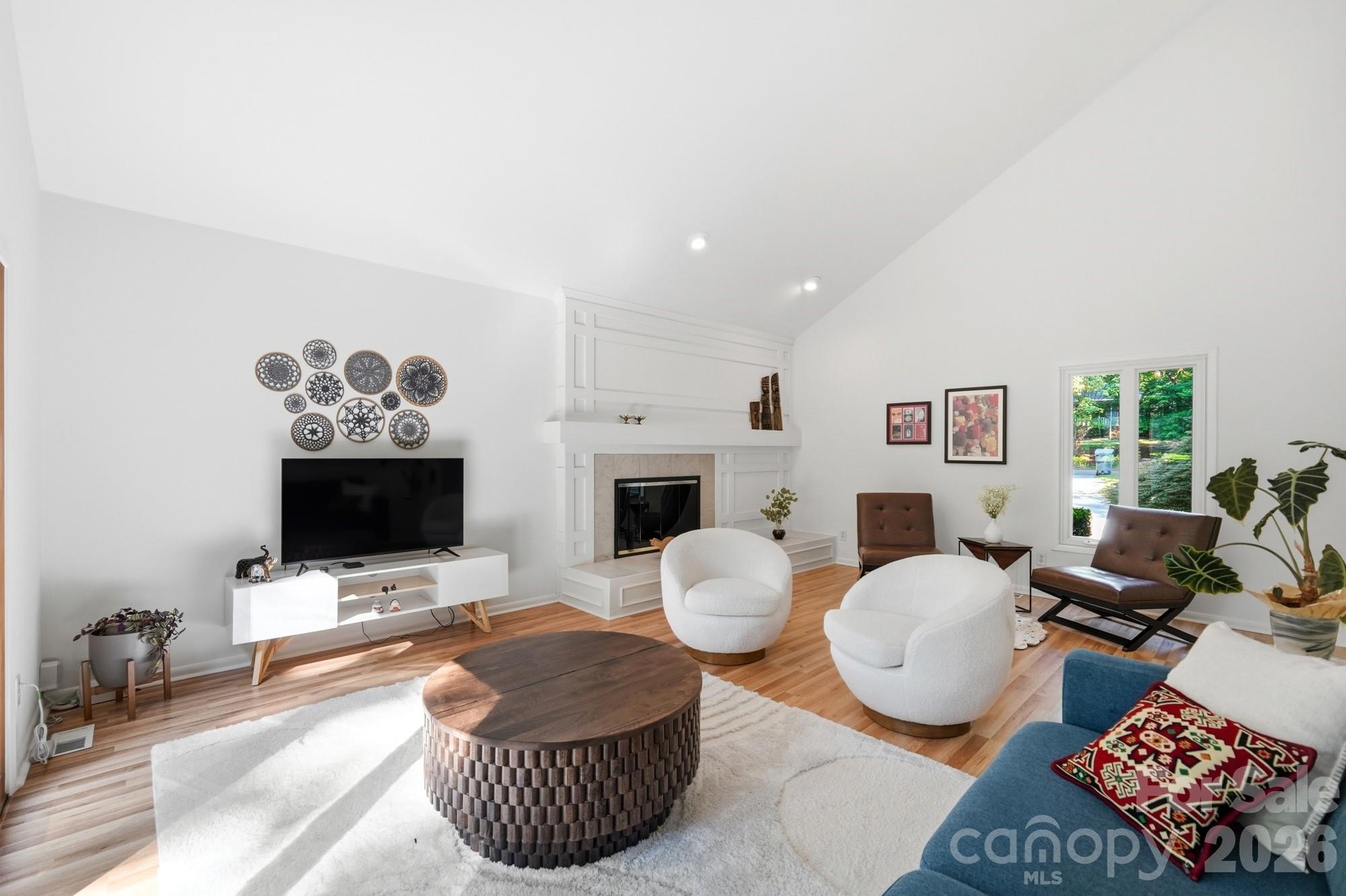 7045 Burlwood Road, Charlotte, NC - photo 11 of 49
