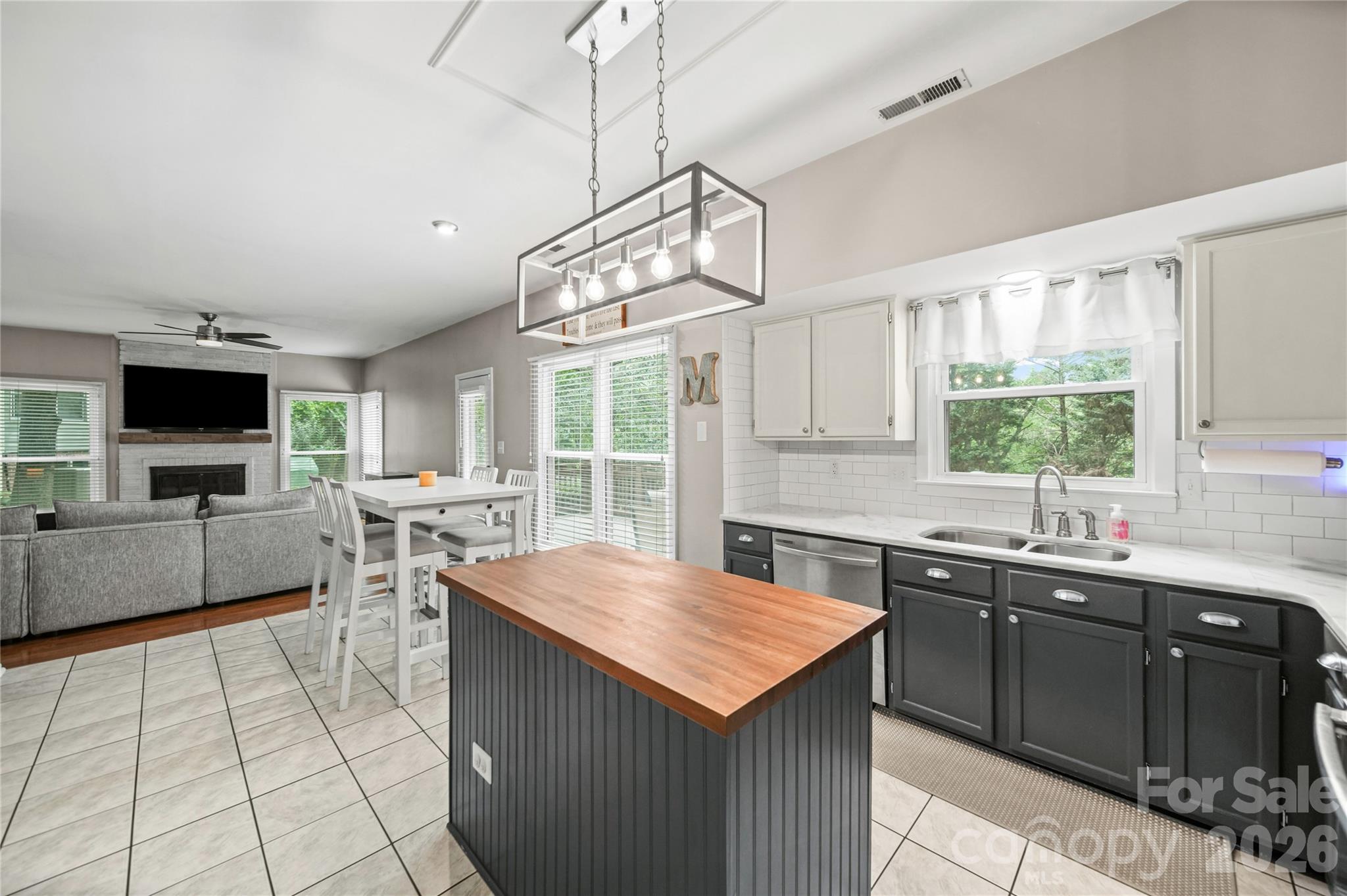Home for sale at 9924 Raddington Lane, Charlotte, NC — photo 11 of 43