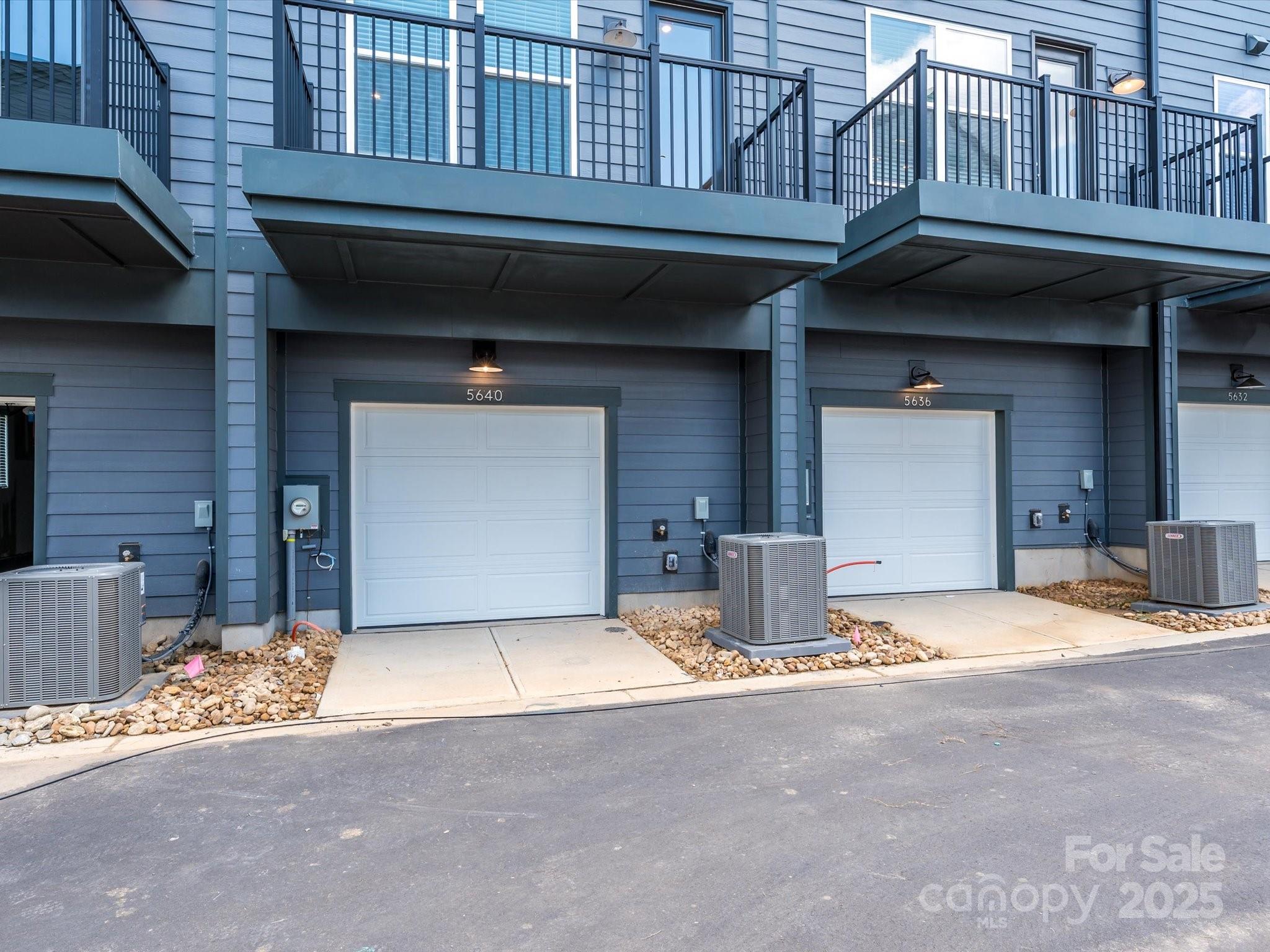 Photo 17 of 5640 Kingspan Drive, Charlotte, NC