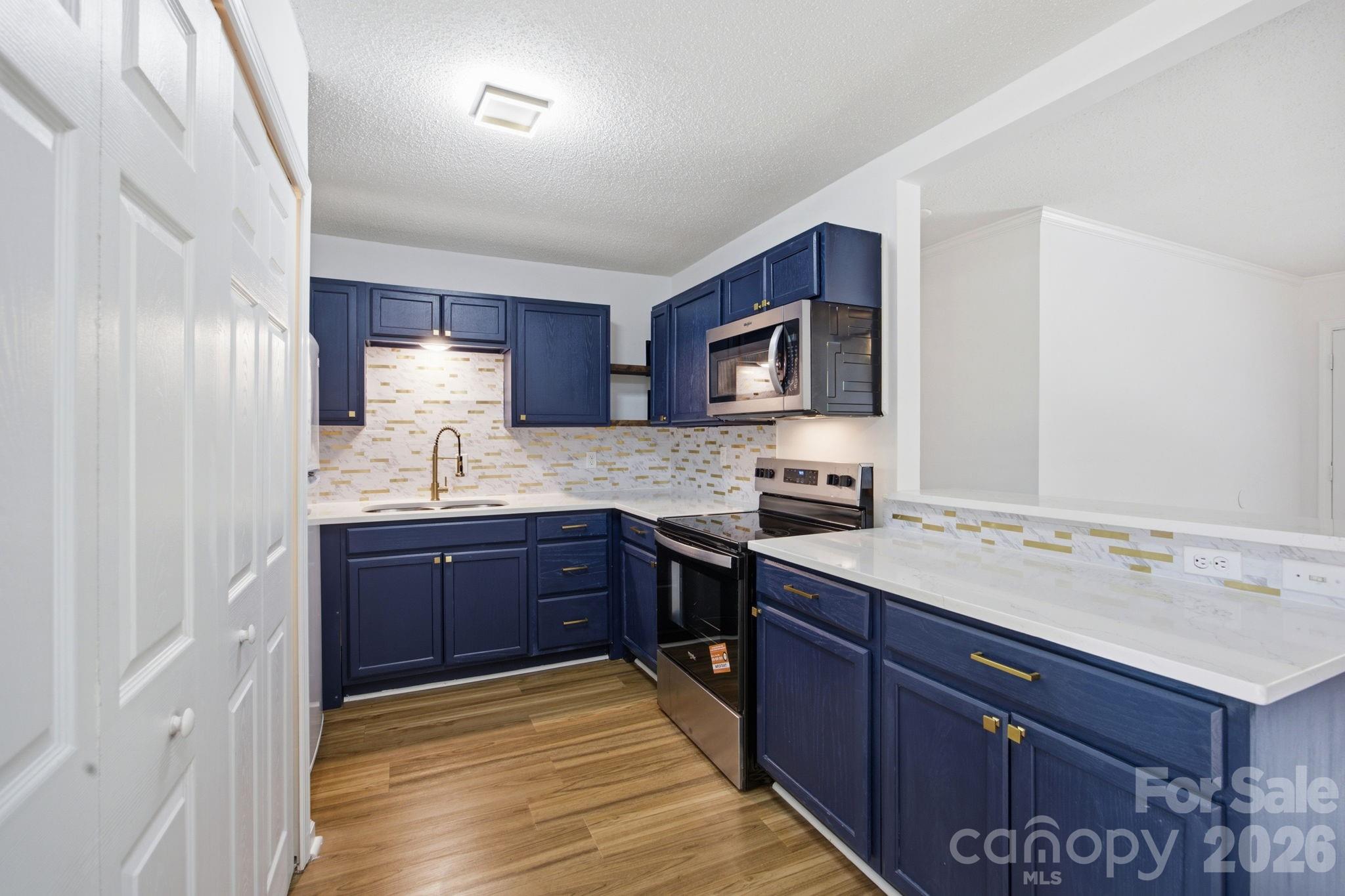 Home for sale at 9401 Feldbank Drive, Charlotte, NC — photo 13 of 42
