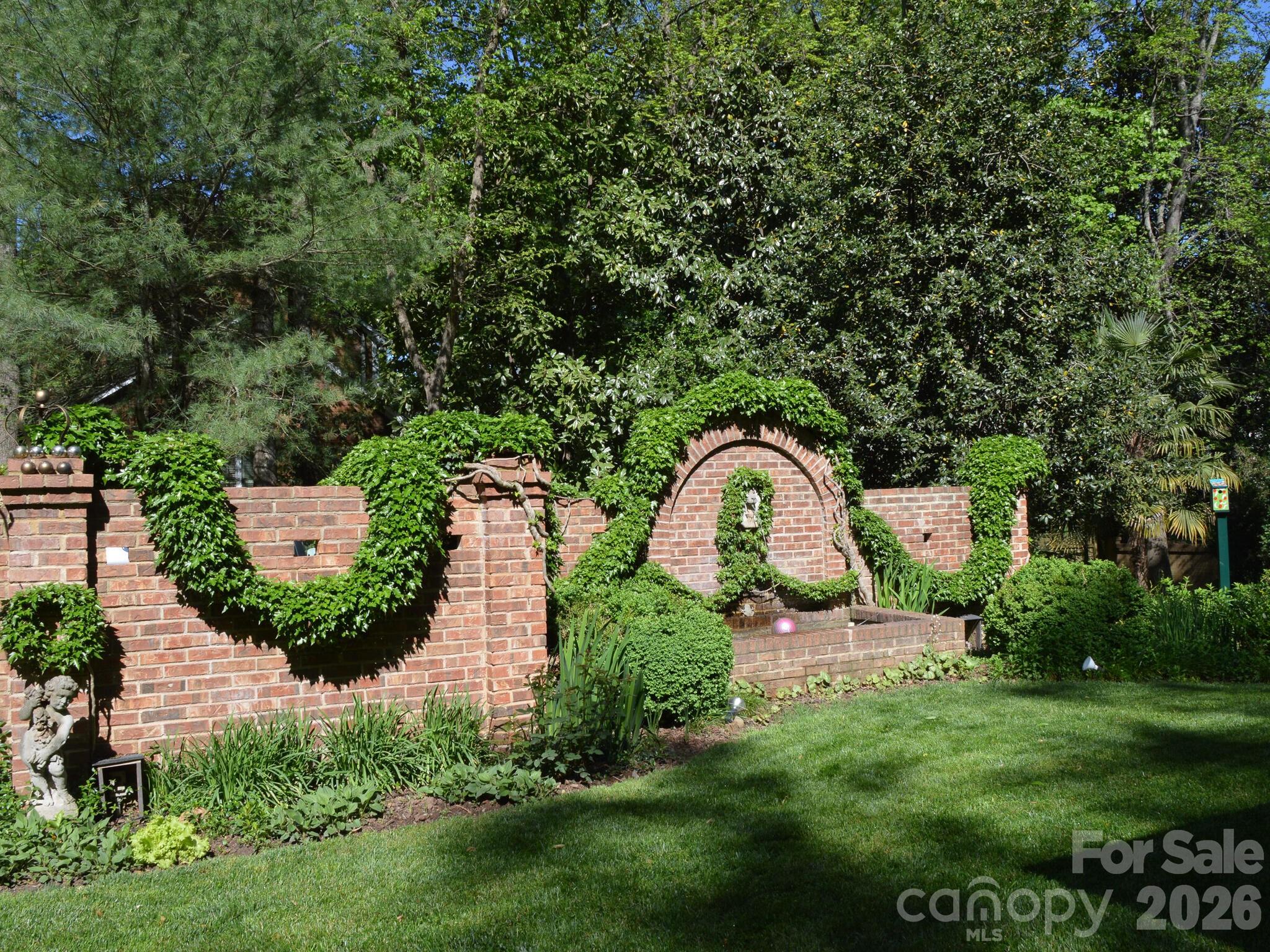 Photo 40 of 2424 Richardson Drive, Charlotte, NC