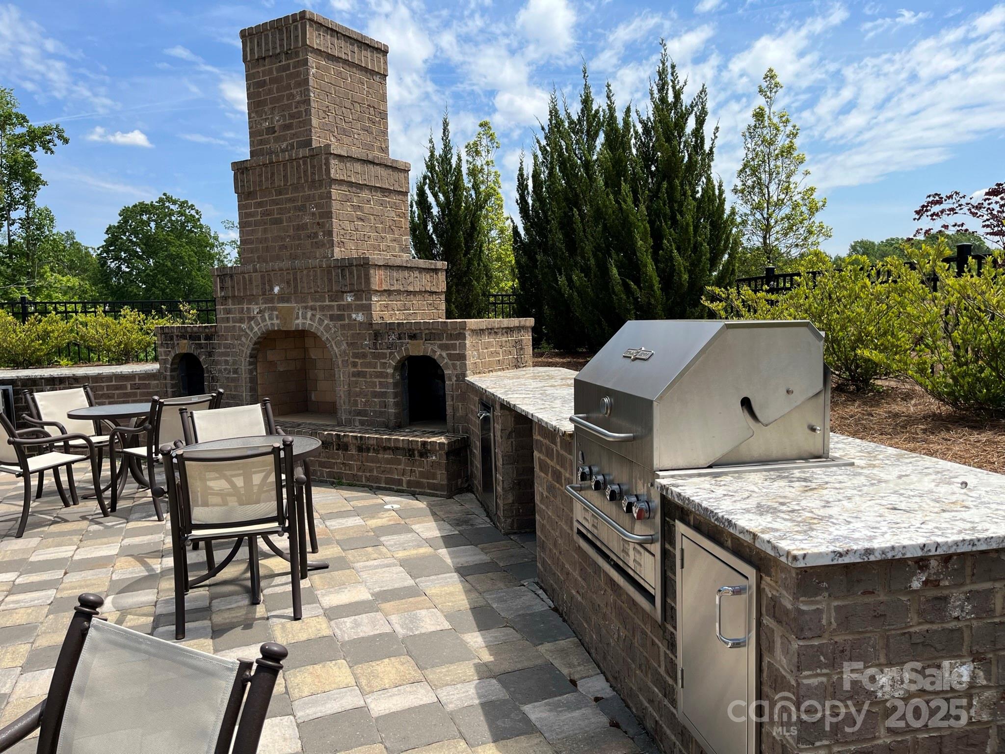 Photo 41 of 4225 Honey Locust Drive, Charlotte, NC
