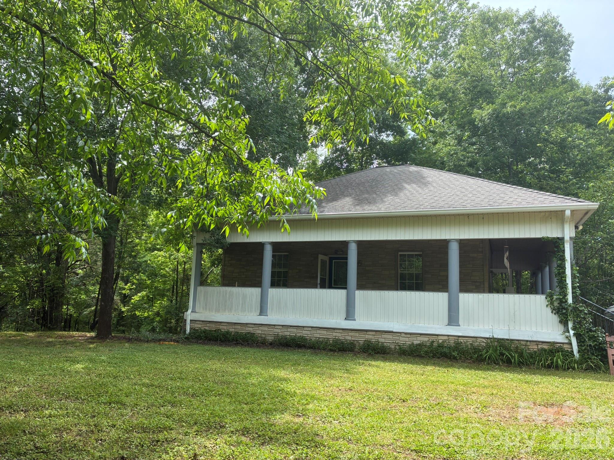 Exterior of 2051 Sutton Spring Road, York, SC