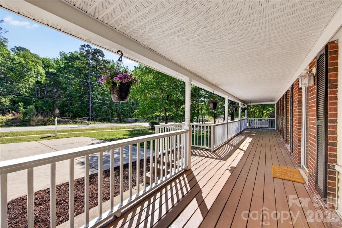 Photo 3 of 900 E John Street, Matthews, NC