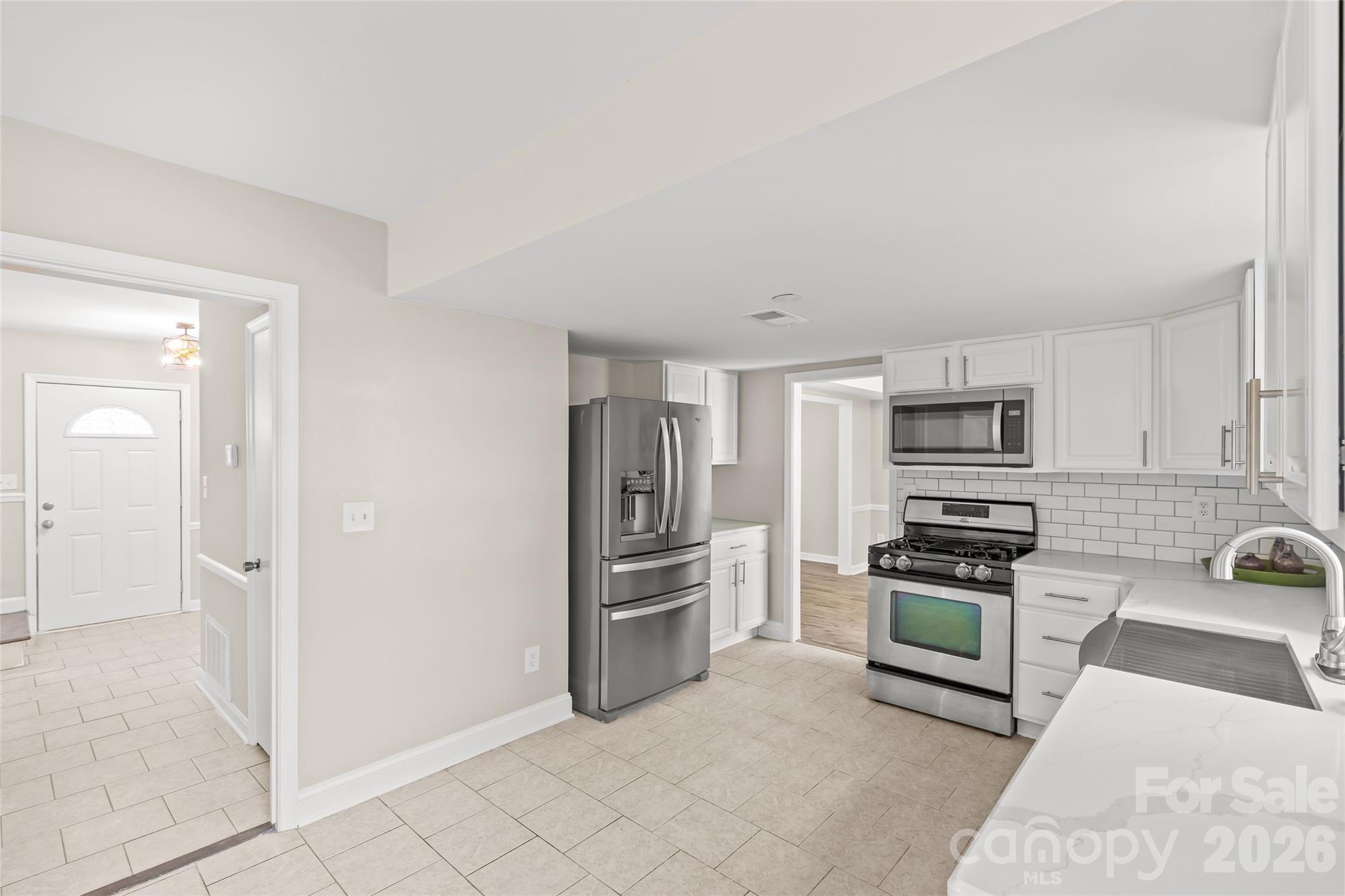 Photo 22 of 1401 Cedarwood Lane, Charlotte, NC