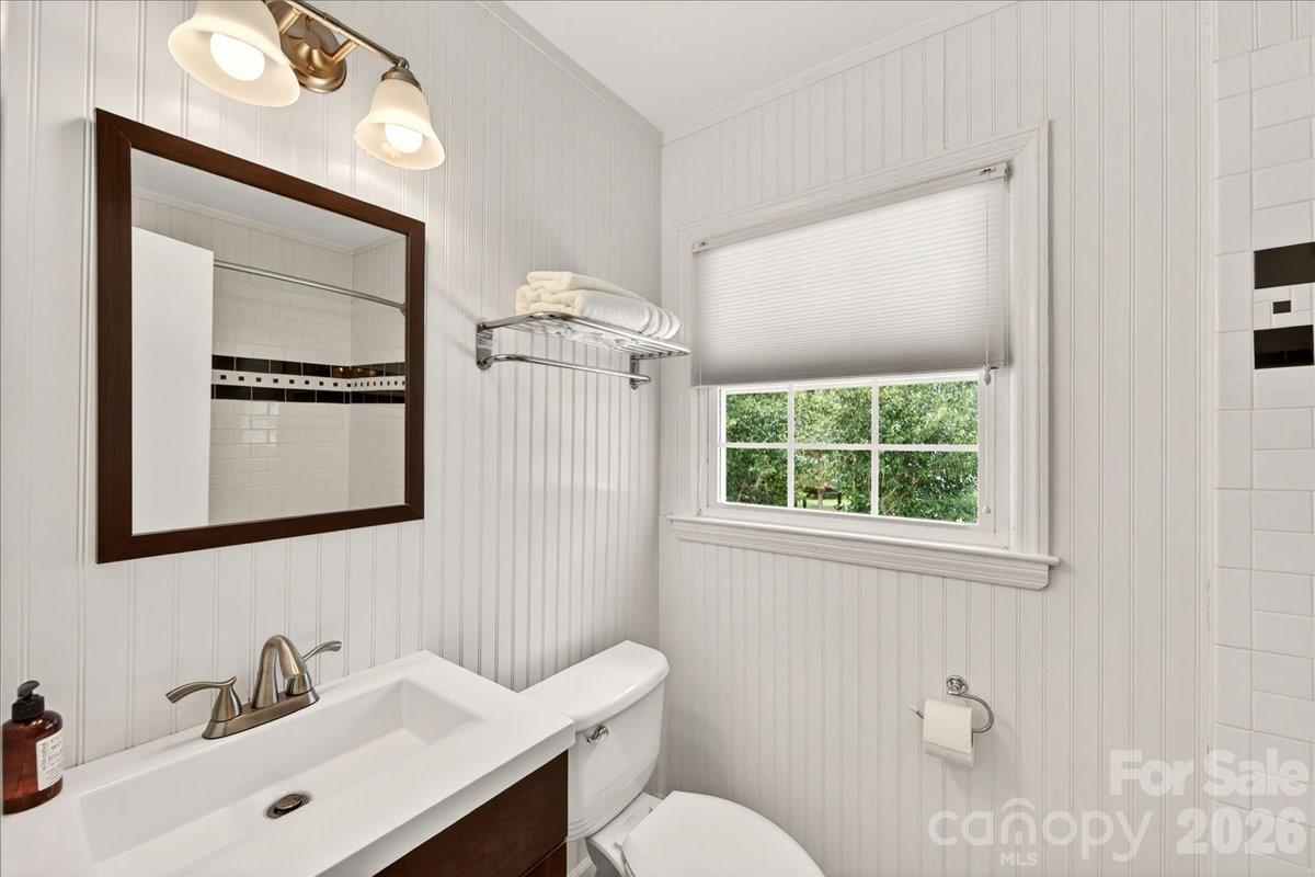 Photo 18 of 3425 Airlie Street, Charlotte, NC