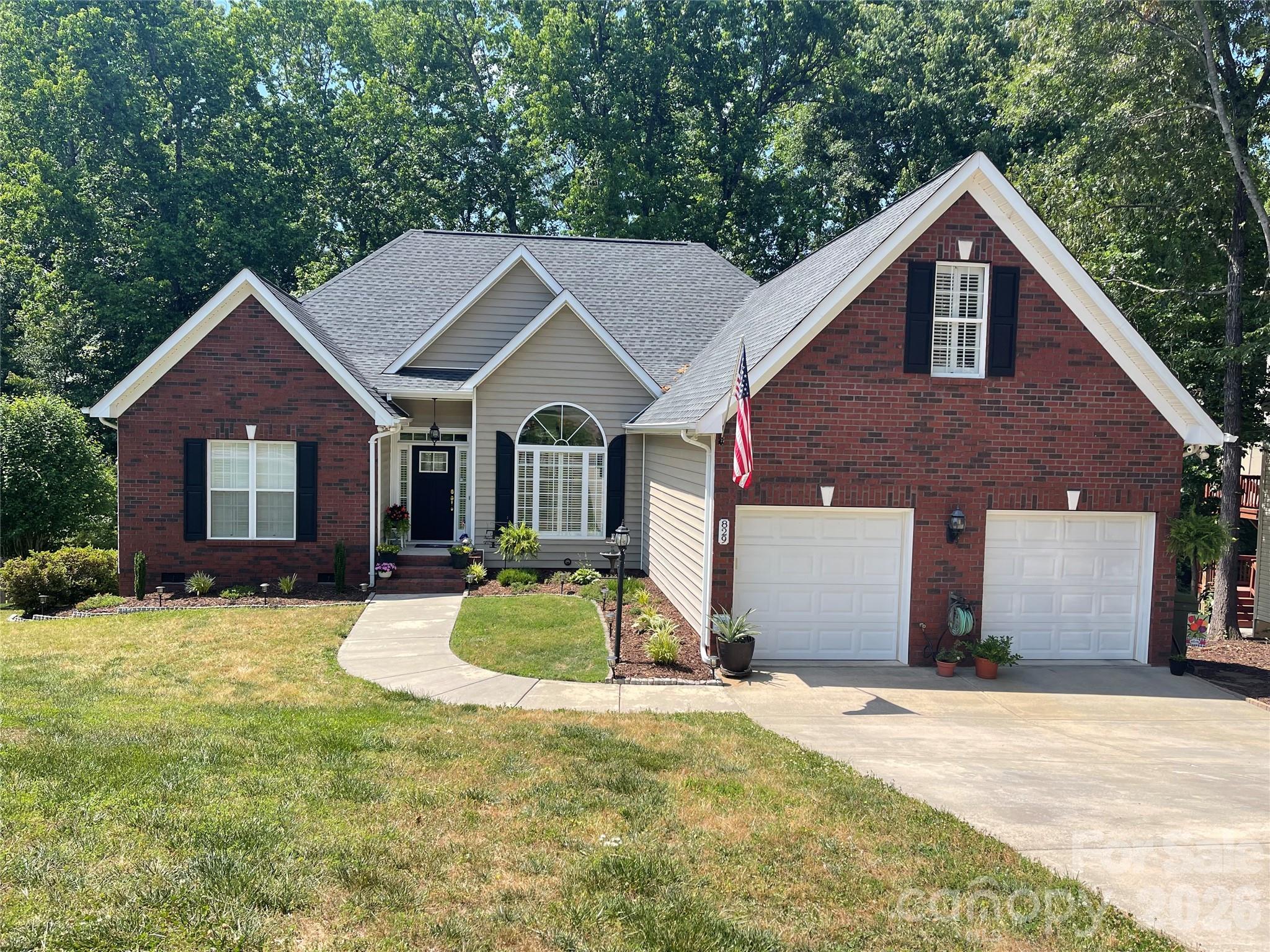 829 Savannah Place Drive, Fort Mill, SC - photo 2 of 32