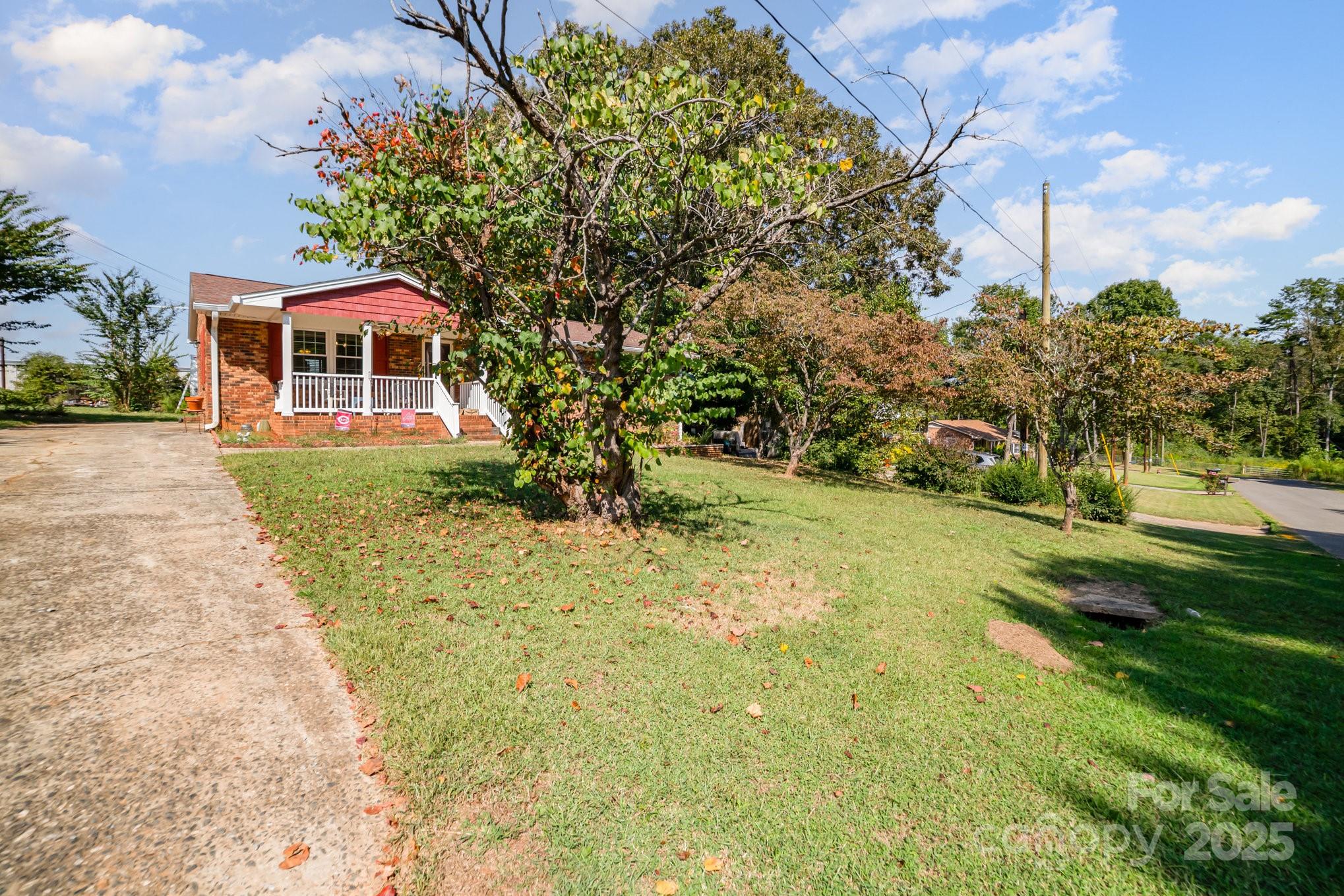 Photo 3 of 801 Windwood Drive, Gastonia, NC