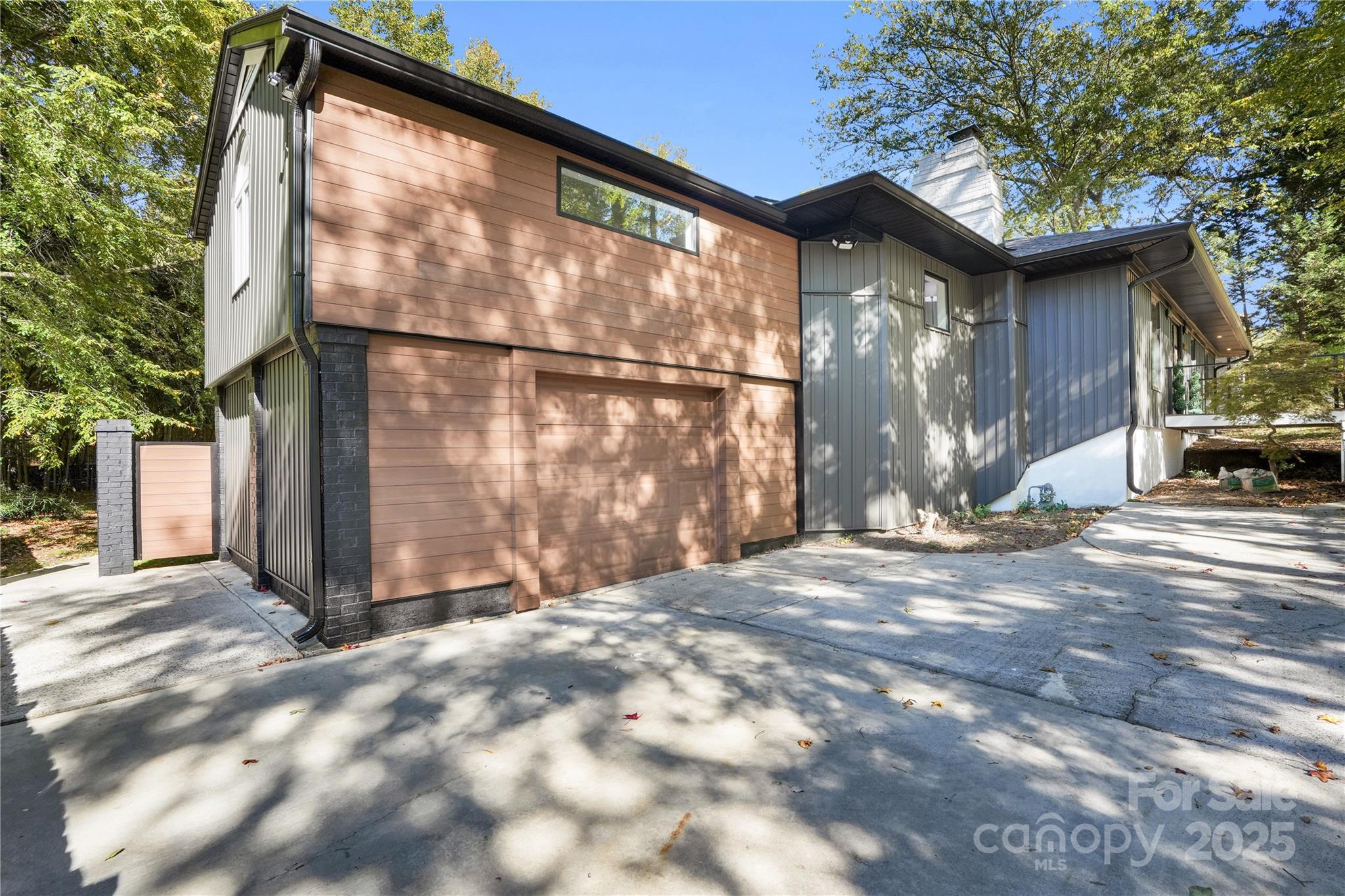 Photo 2 of 3301 Archdale Drive, Charlotte, NC