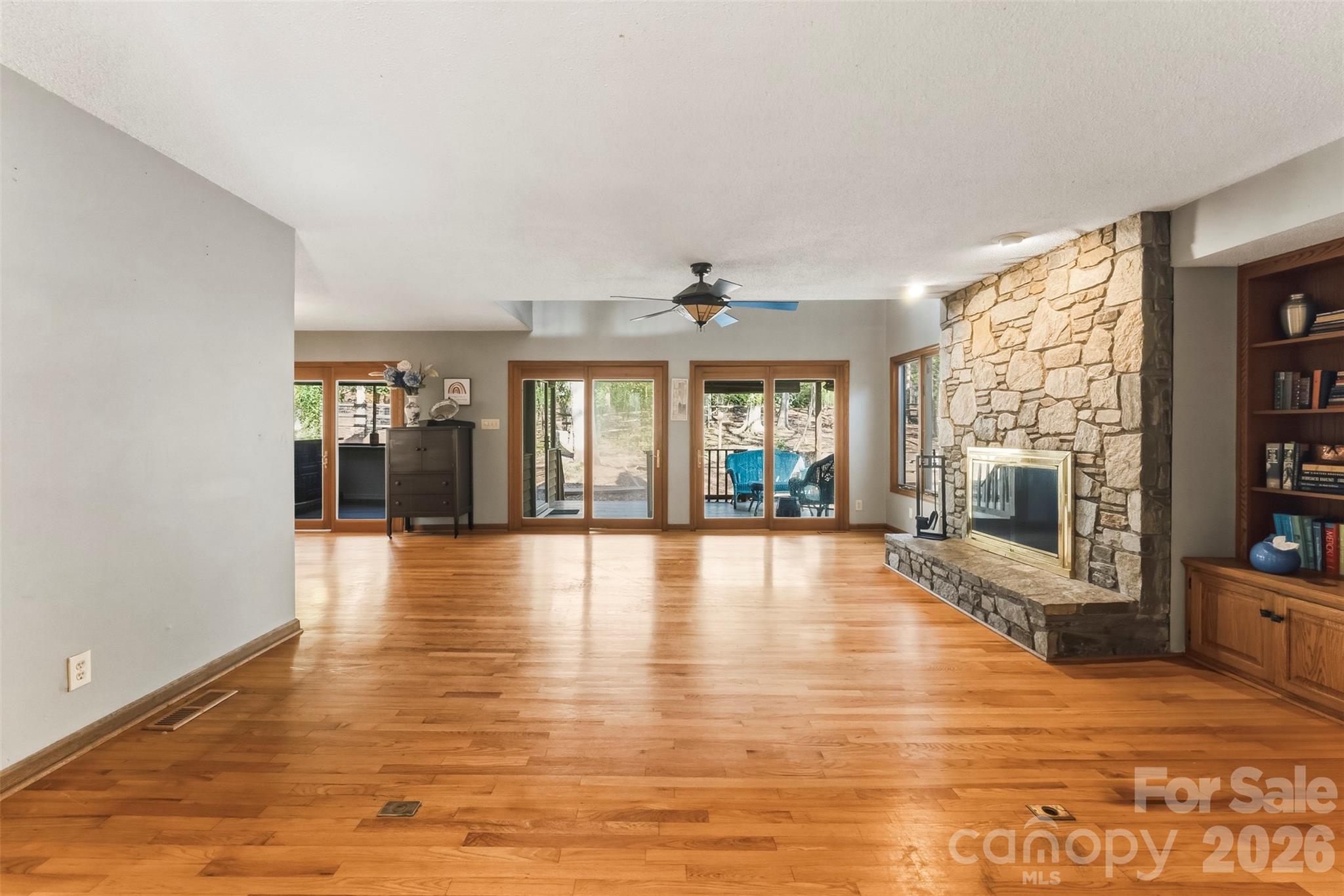 10 Thornwood Court, Clover, SC - photo 5 of 47