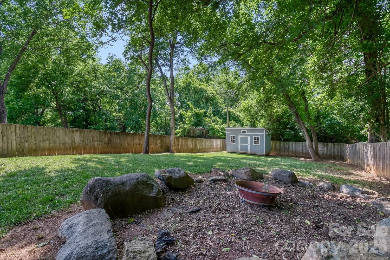 1521 Hawthorne Lane, Charlotte, NC - photo 23 of 30