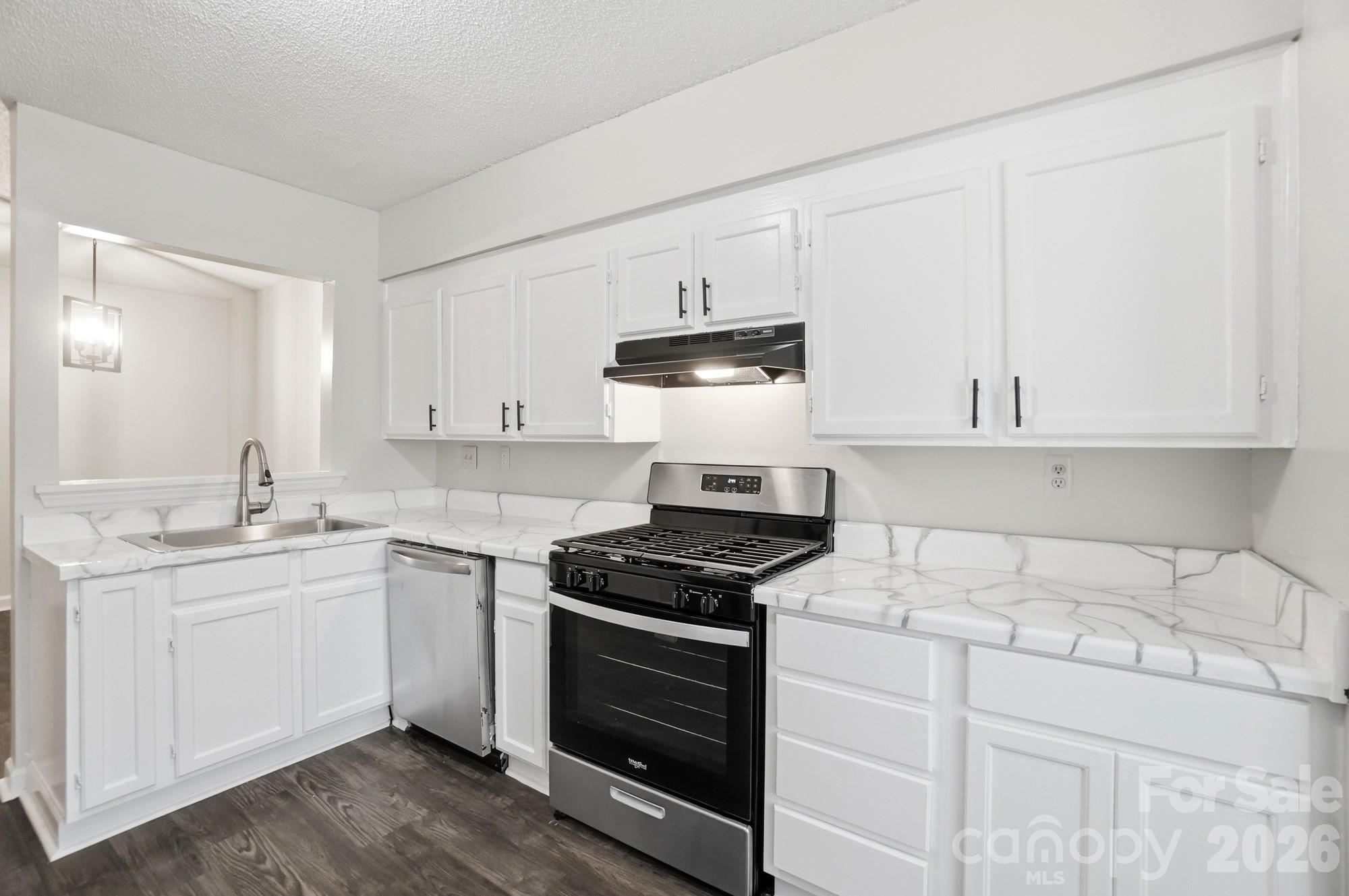 Photo 17 of 6043 Green Forest Drive, Charlotte, NC
