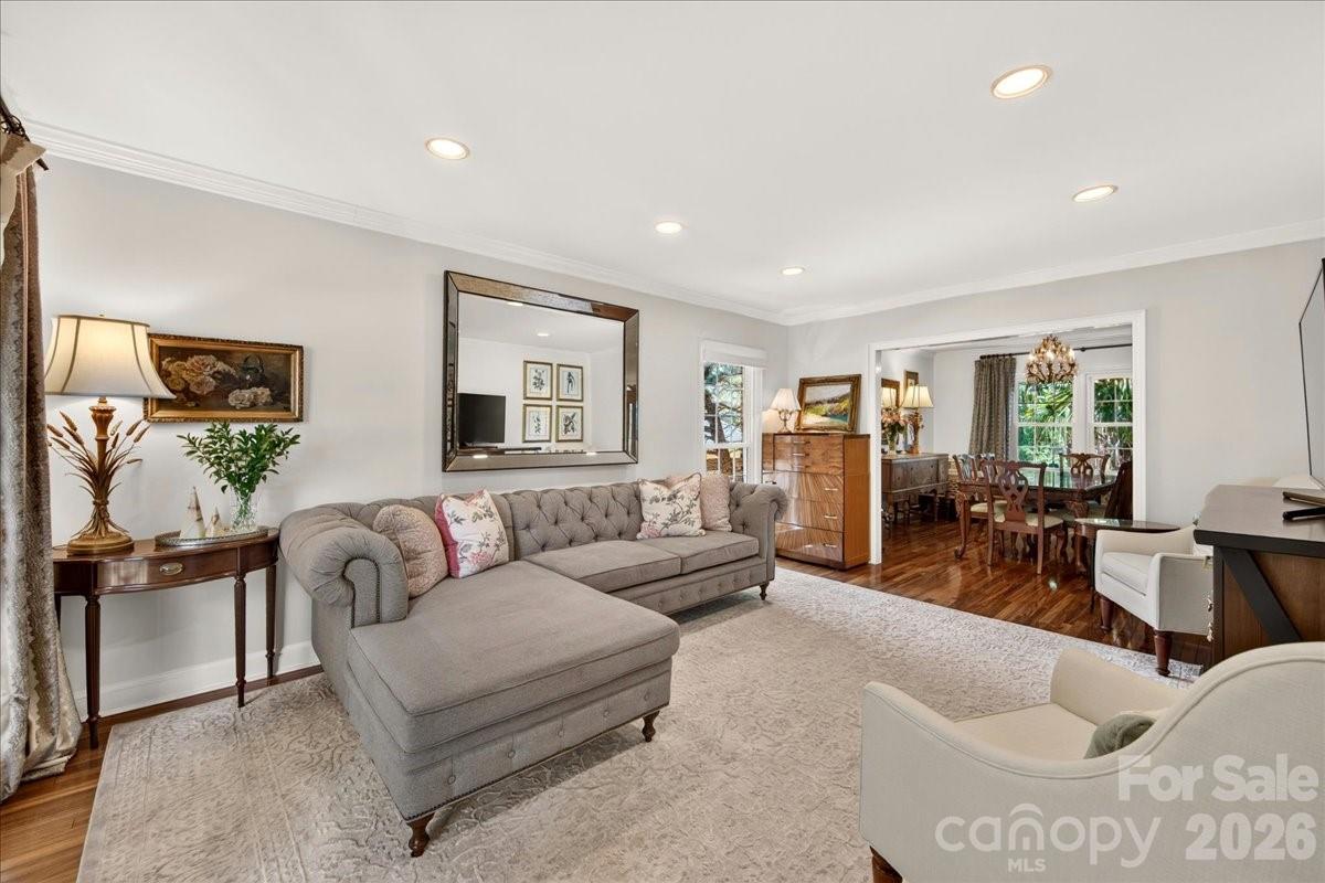 Home for sale at 10300 Ben Franklin Court, Charlotte, NC — photo 6 of 44