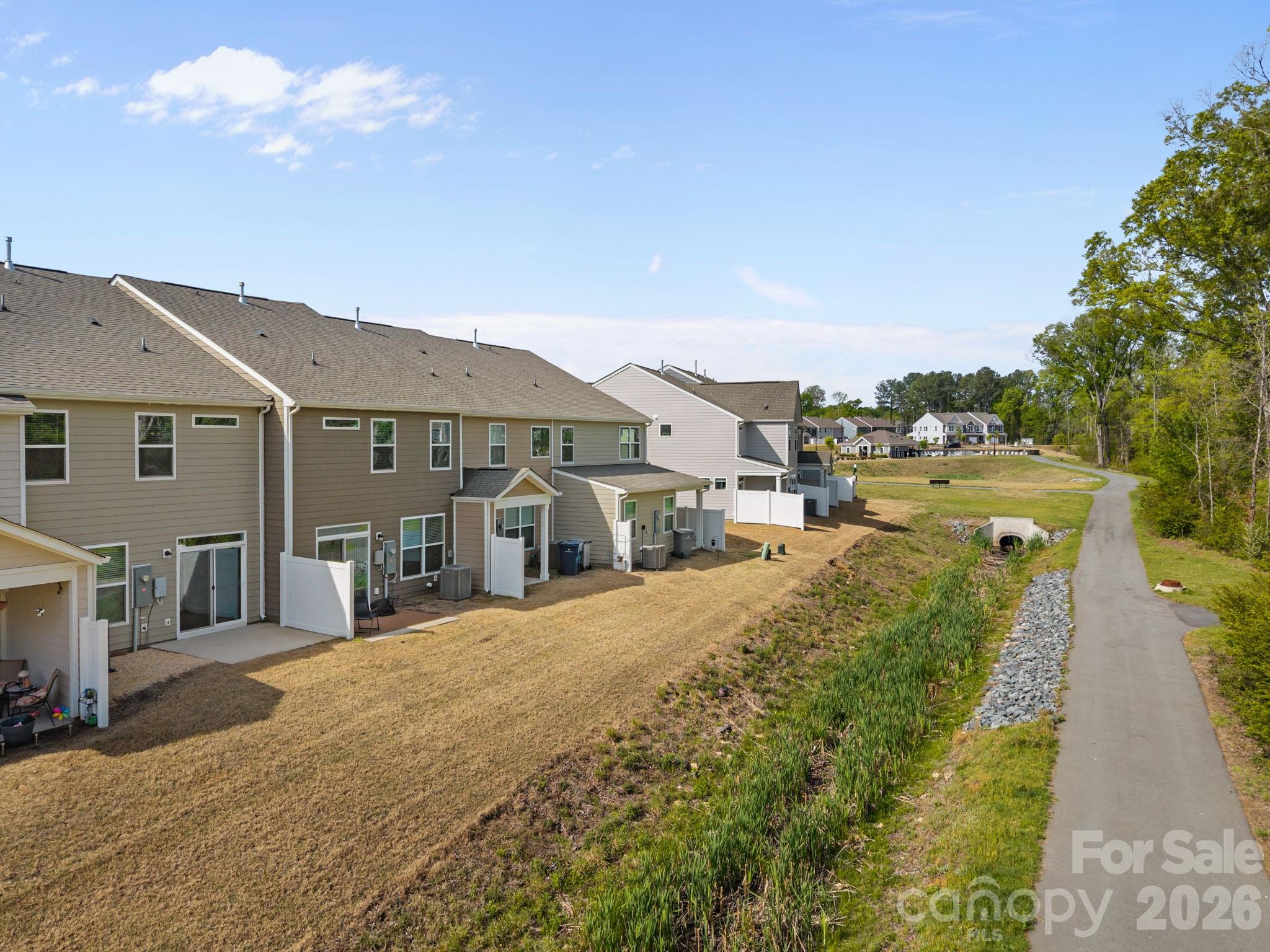 3950 Rothwood Lane, Harrisburg, NC - photo 5 of 45