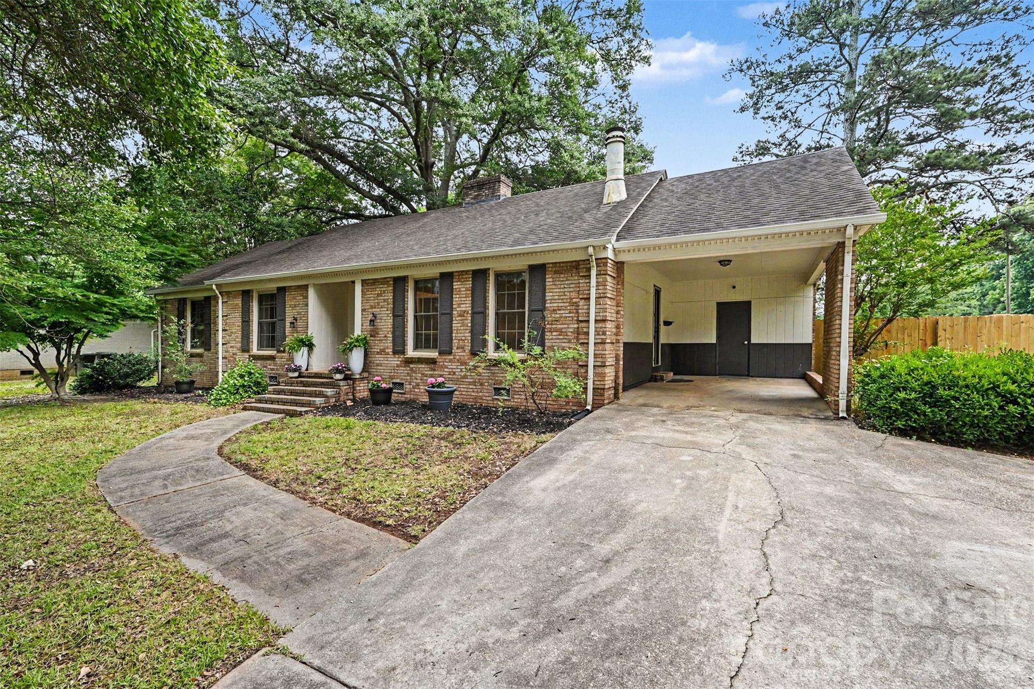 261 Sherwood Circle, Rock Hill, SC - photo 1 of 1