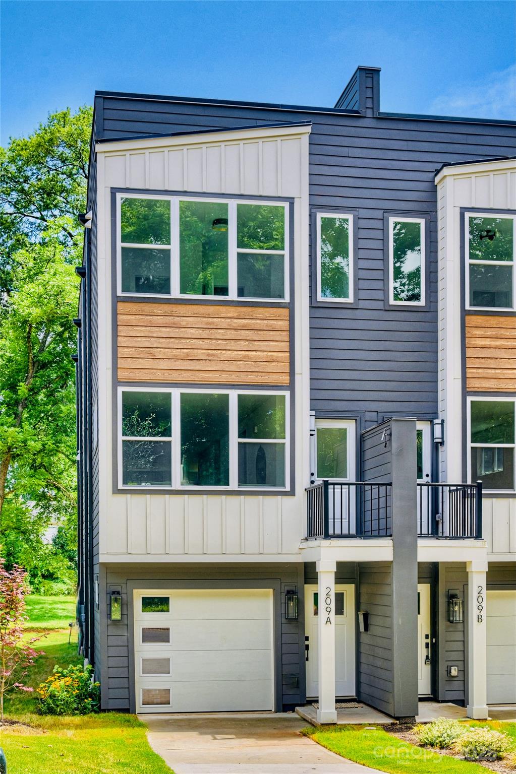 Exterior of 209 Coxe AvenueA, Charlotte, NC