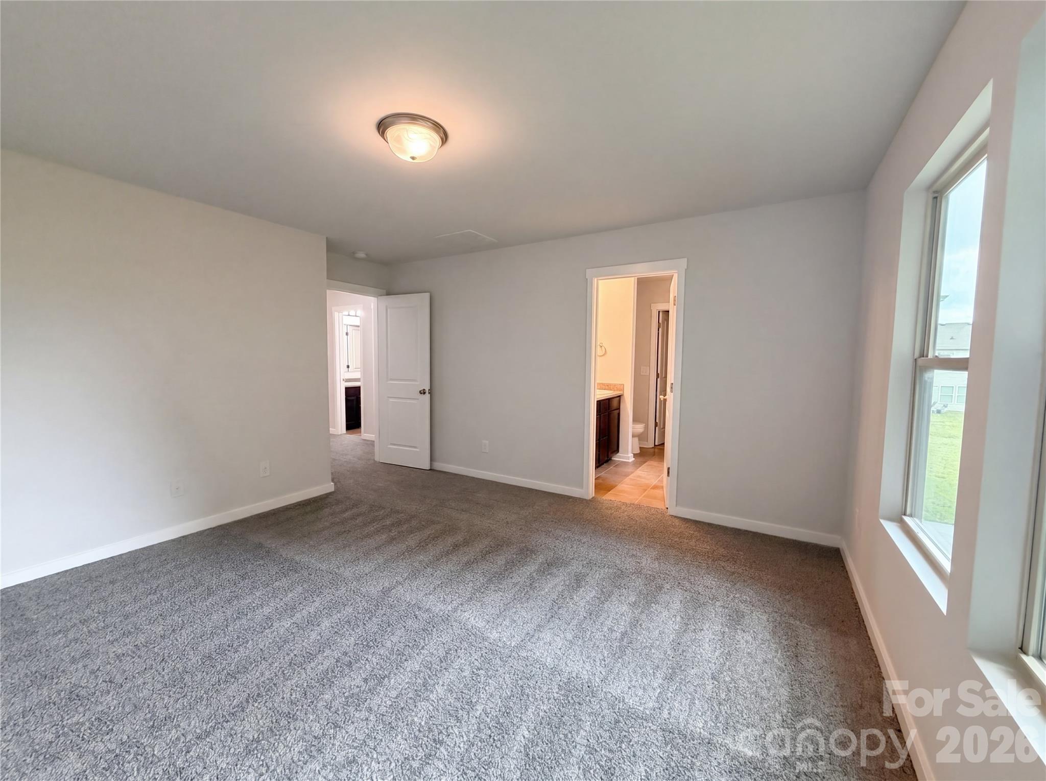 Photo 4 of 5304 Twin Brook Drive, Charlotte, NC