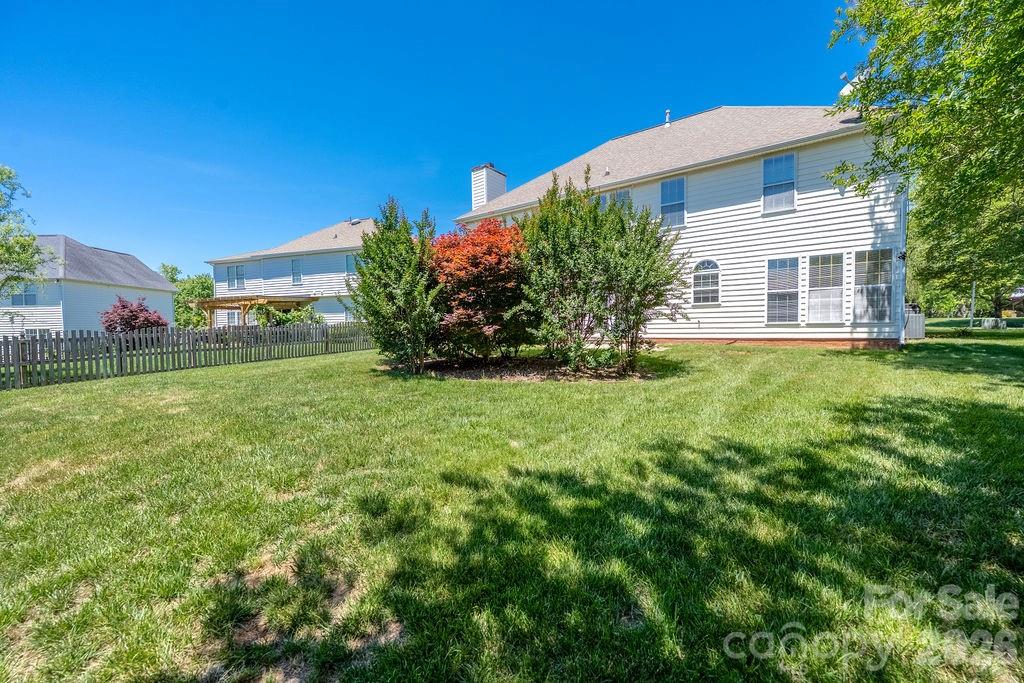 9512 Autumn Applause Drive, Charlotte, NC - photo 41 of 49