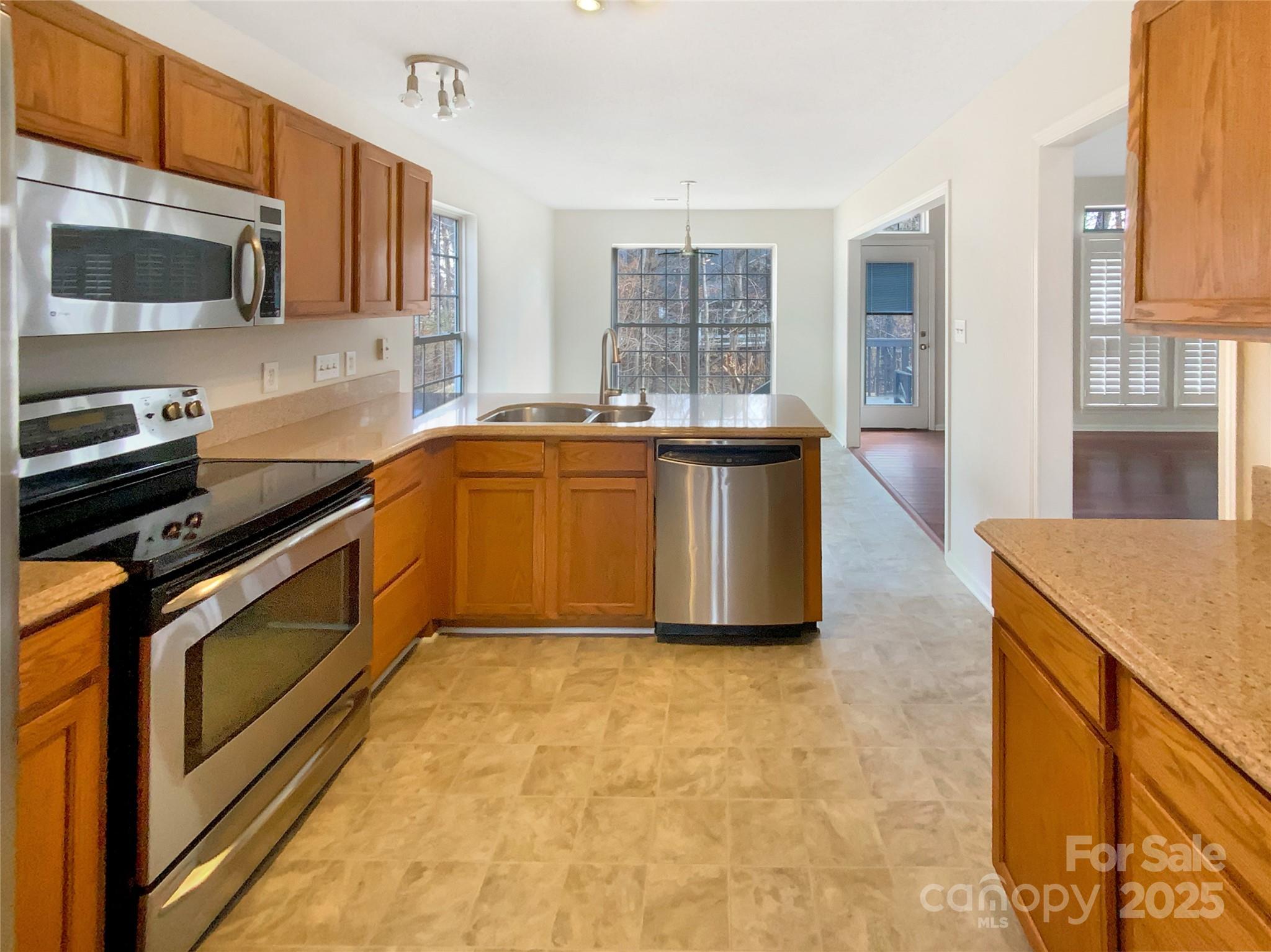 Photo 2 of 12134 Brownestone View Drive, Charlotte, NC