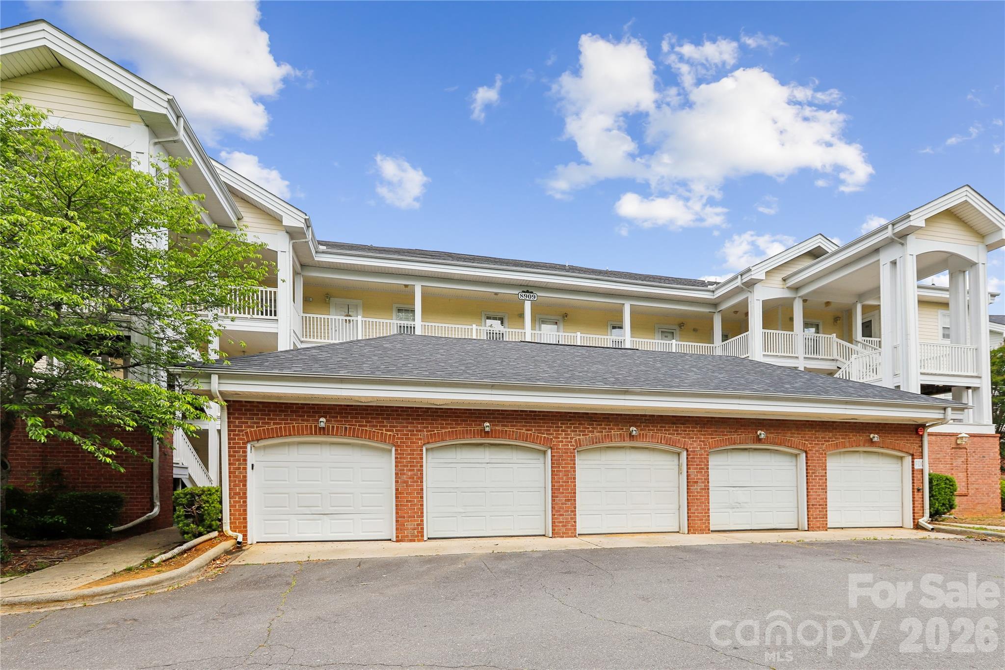 Home for sale at 8923 Meadow Vista Road, Charlotte, NC — photo 1 of 31