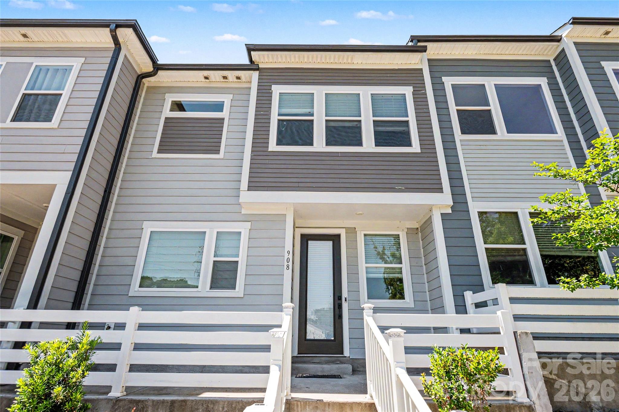 908 Kinsey Alley, Charlotte, NC - photo 2 of 27