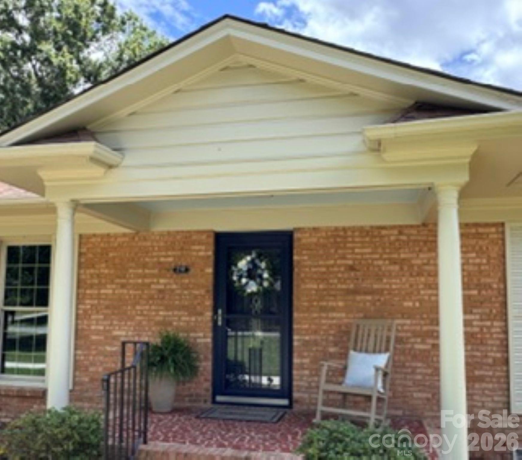 Photo 5 of 218 Sturbridge Drive, Charlotte, NC