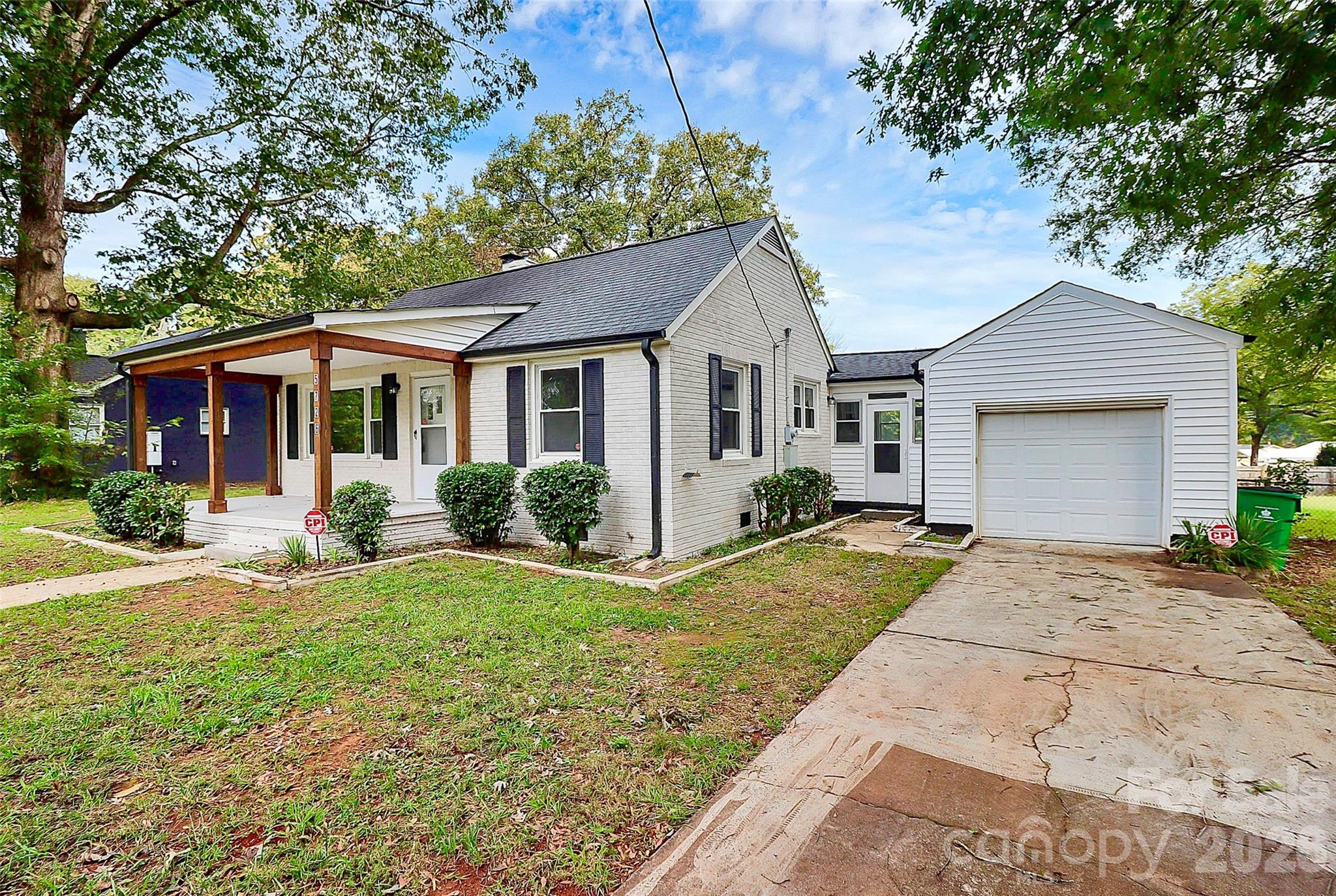 Photo 2 of 5726 Oak Drive, Charlotte, NC