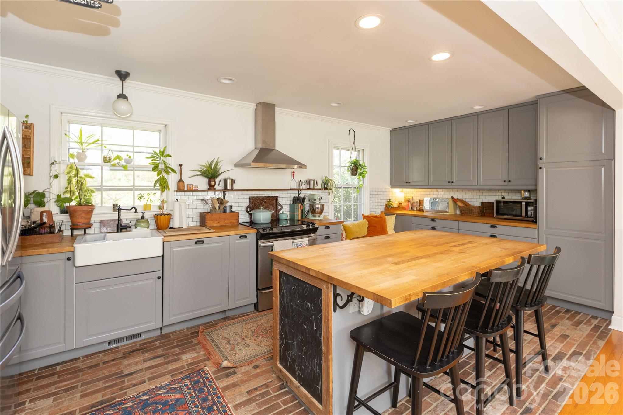 Photo 3 of 6701 Rugby Lane, Charlotte, NC