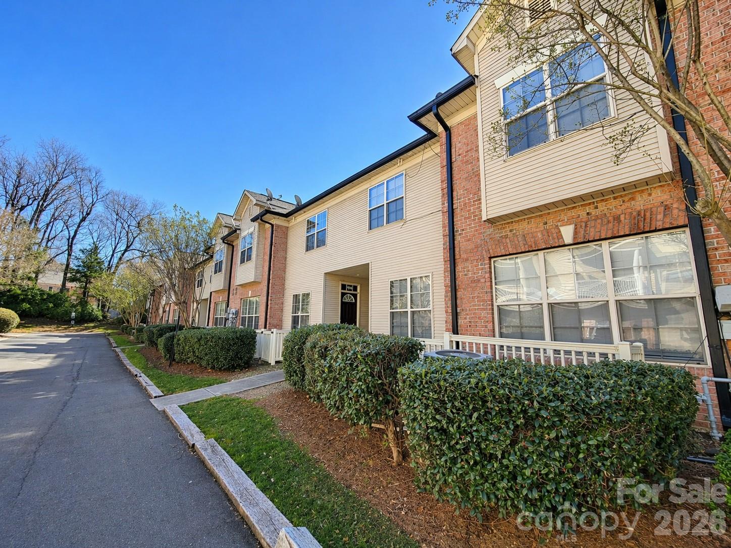 Photo 11 of 6525 Quarterbridge Lane, Charlotte, NC