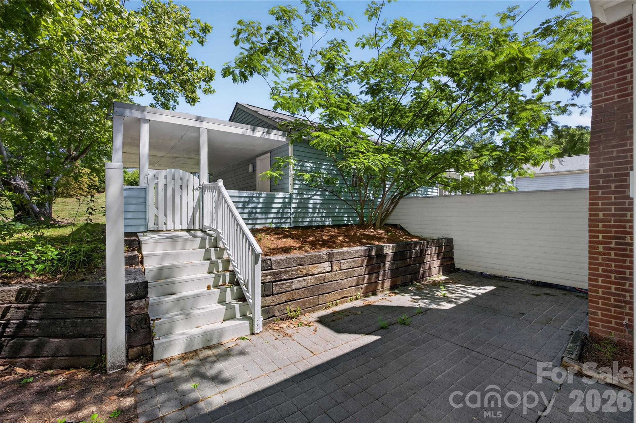 Photo 3 of 1610 Renard Ridge Road, Charlotte, NC