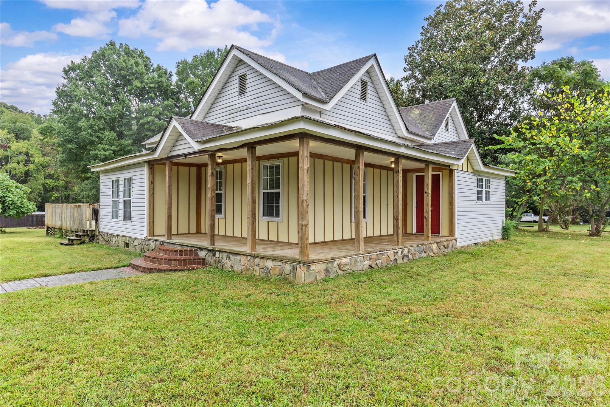 3824 Matthews Mint Hill Road, Matthews, NC