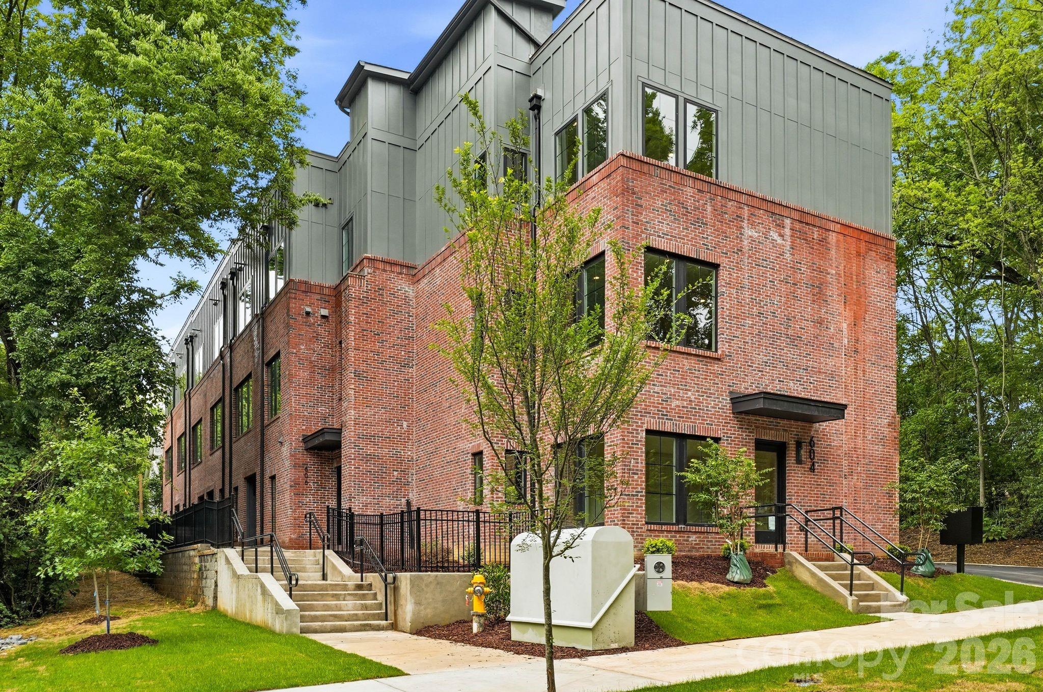 Photo 3 of 604 E 16th Street, Charlotte, NC
