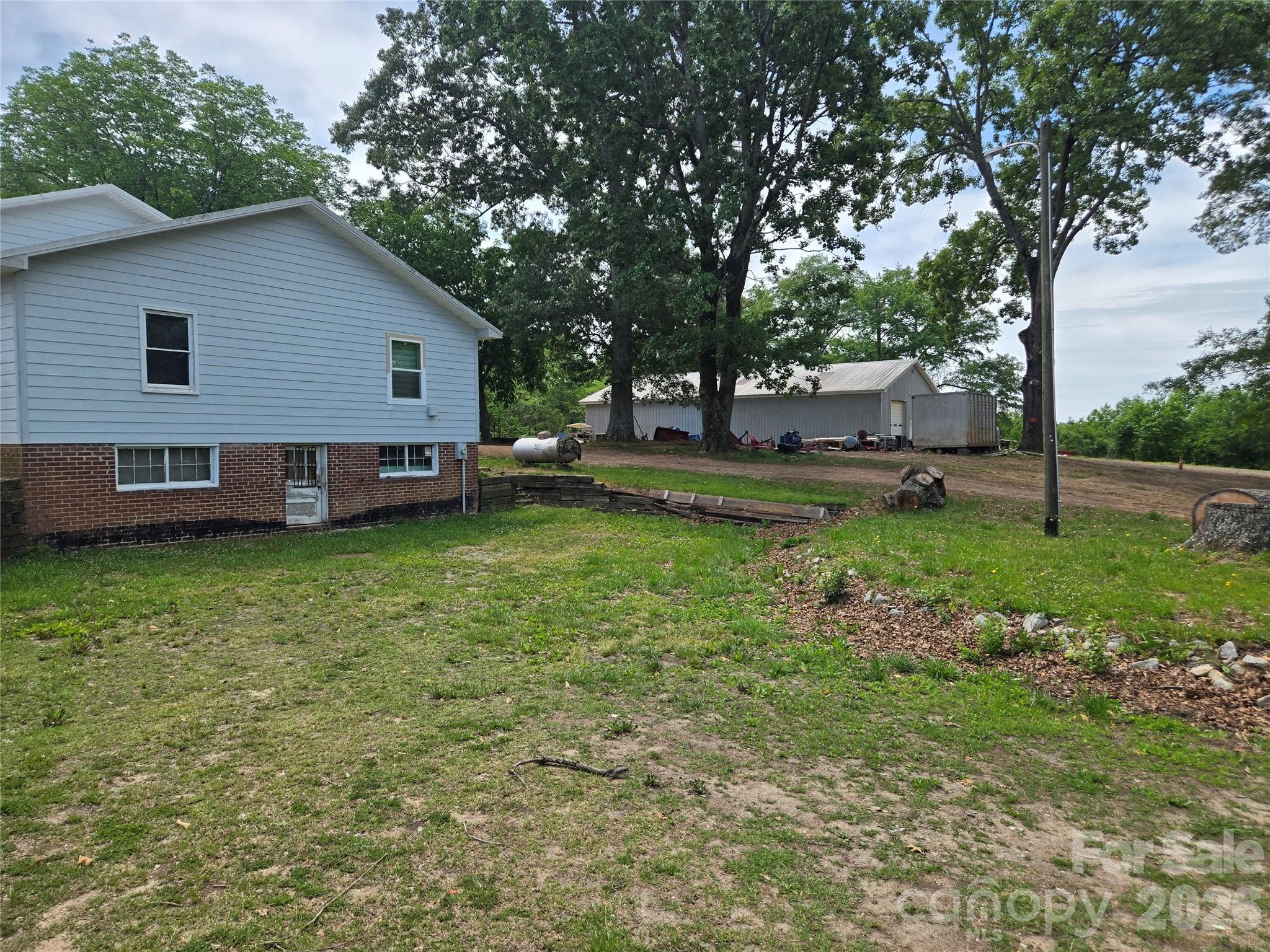 1127 N Mountain Street, Blacksburg, SC - photo 5 of 26