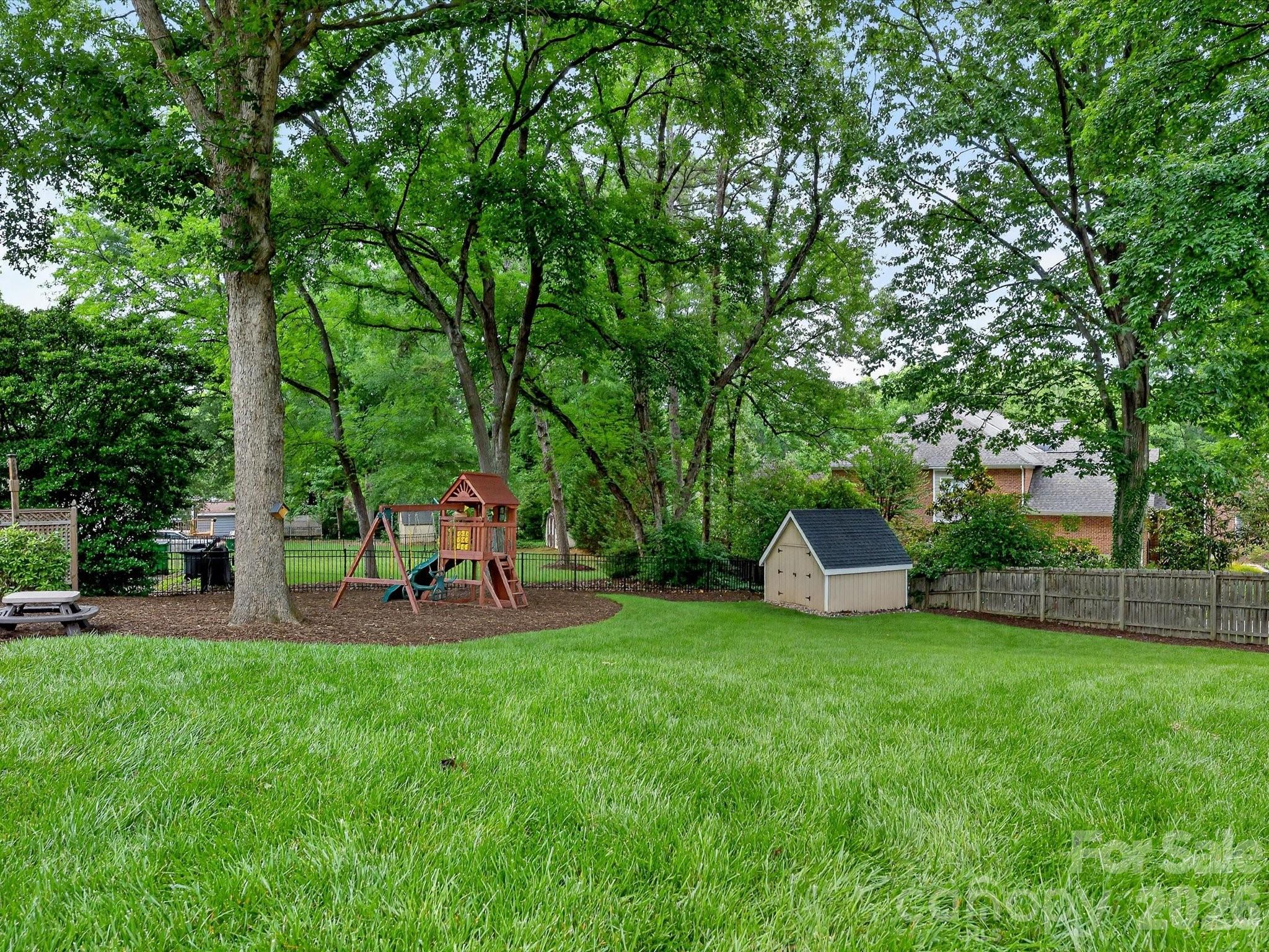 Photo 27 of 7531 Whistlestop Road, Charlotte, NC