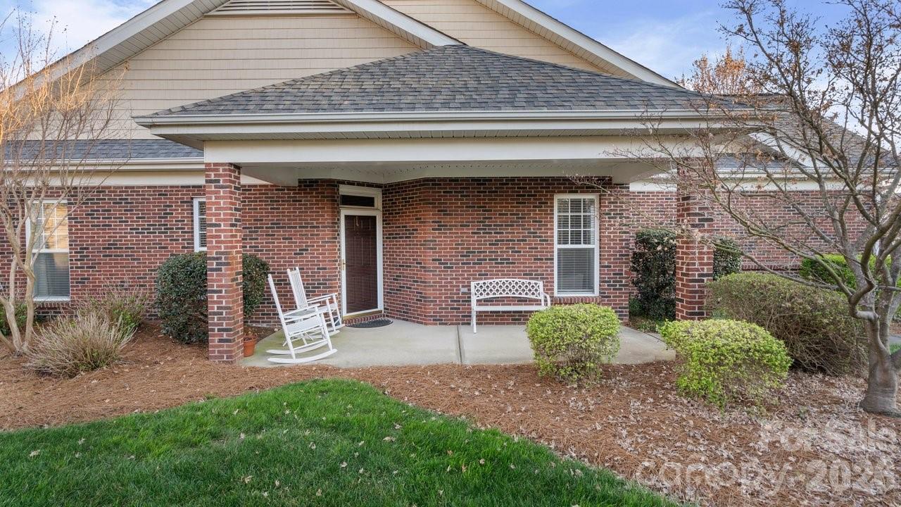 Photo 7 of 2820 Summer Valley Court, Charlotte, NC
